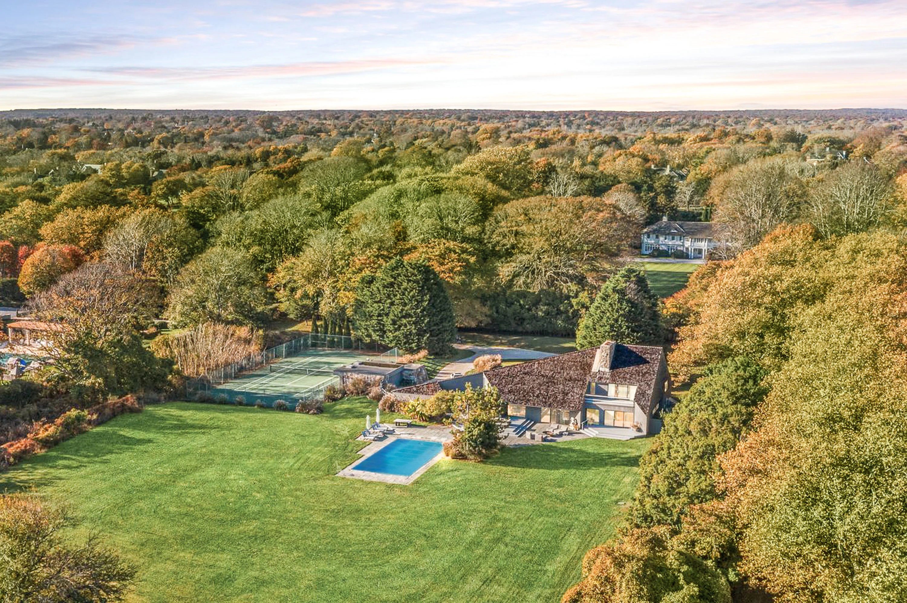 100 Further Lane, East Hampton, New York 11937 | Concierge Auctions