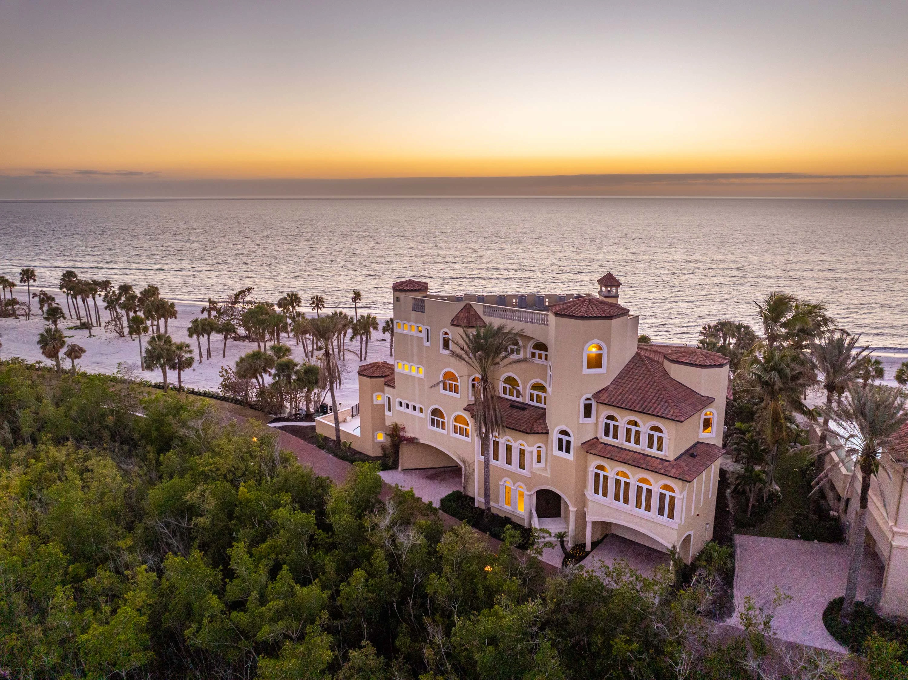 7425 Bay Colony Drive, Naples, Florida 34108 | Concierge Auctions