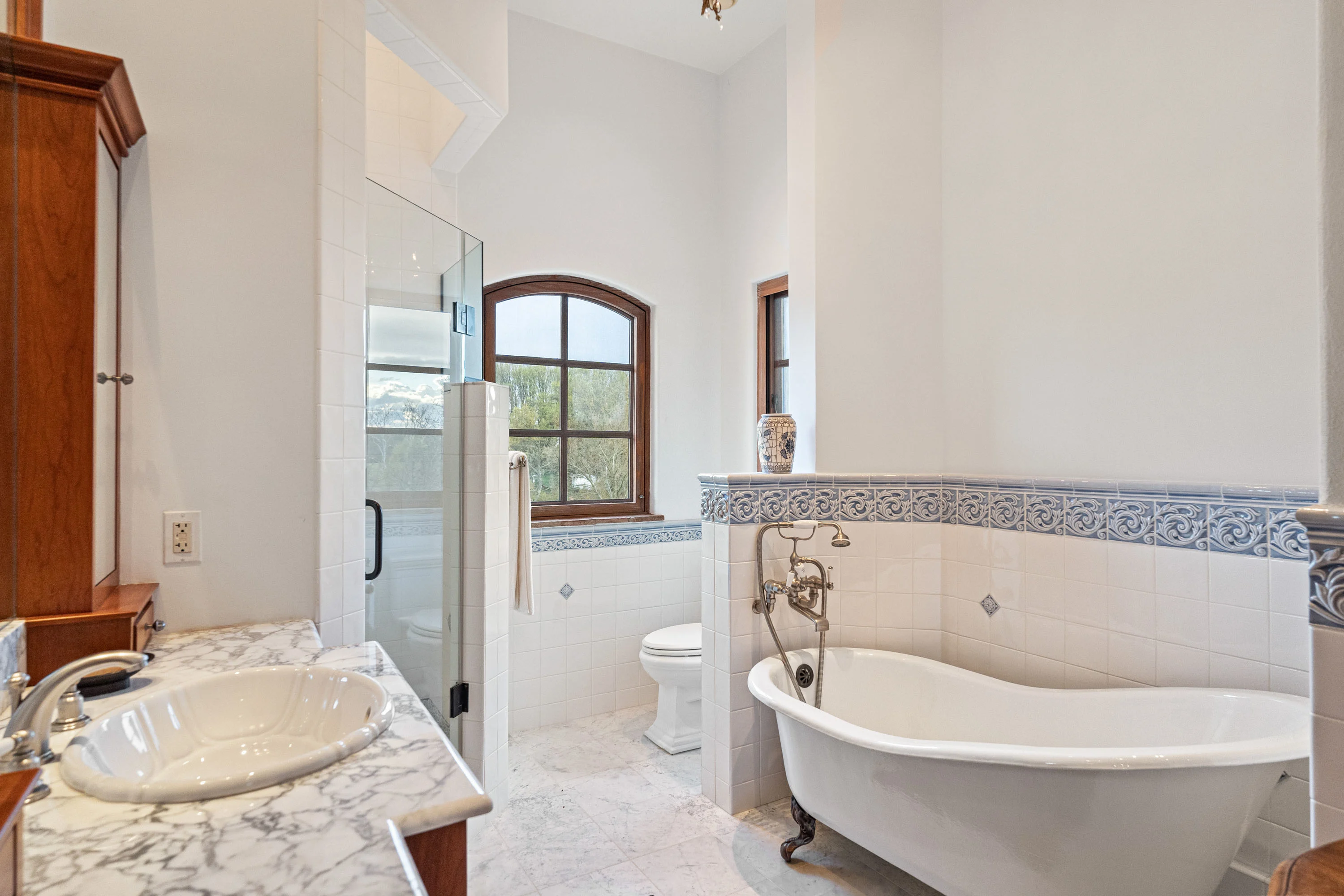 13320 Signal Tree Lane, Potomac, Maryland 20854 | Concierge Auctions