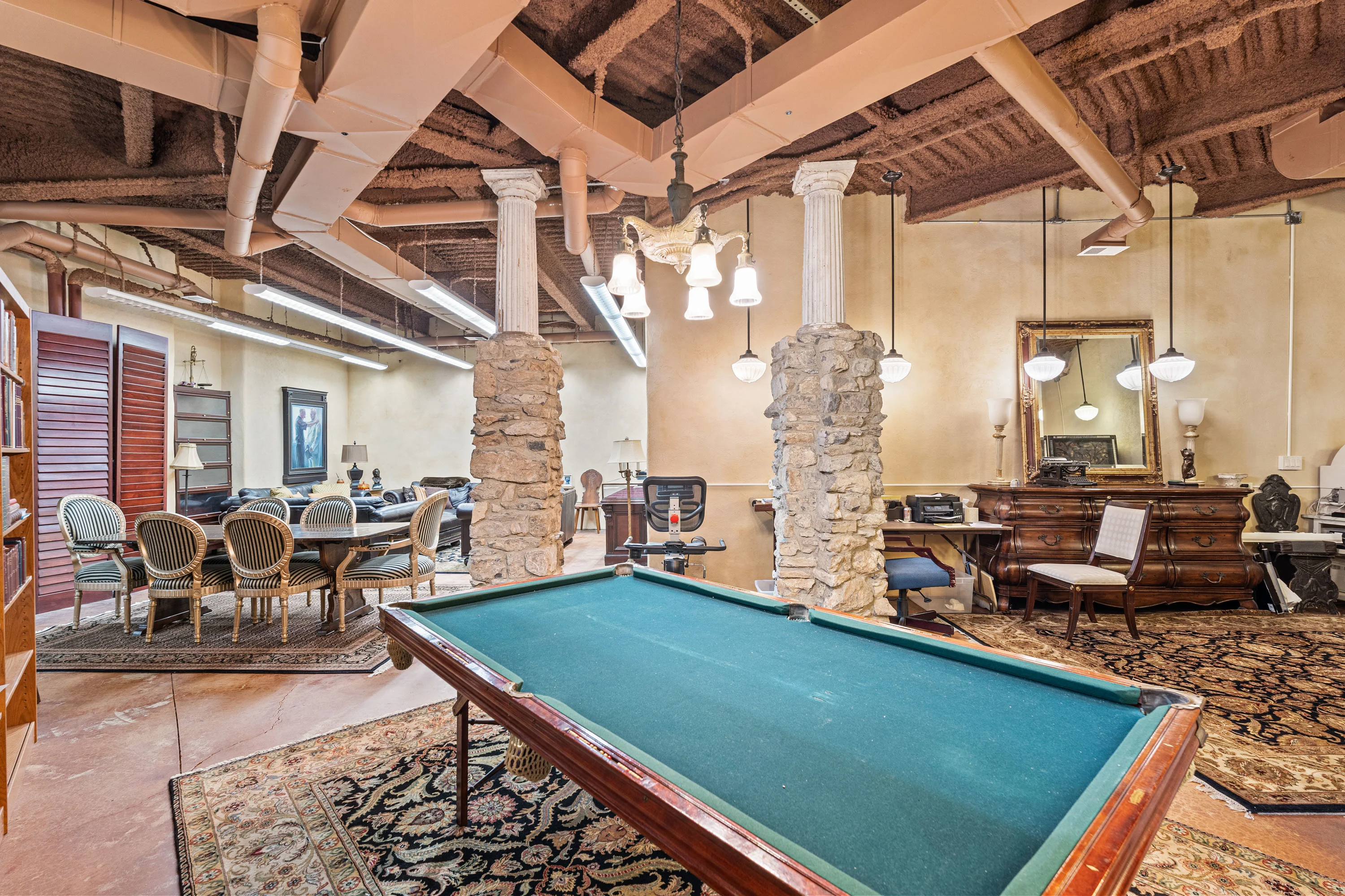 13320 Signal Tree Lane, Potomac, Maryland 20854 | Concierge Auctions
