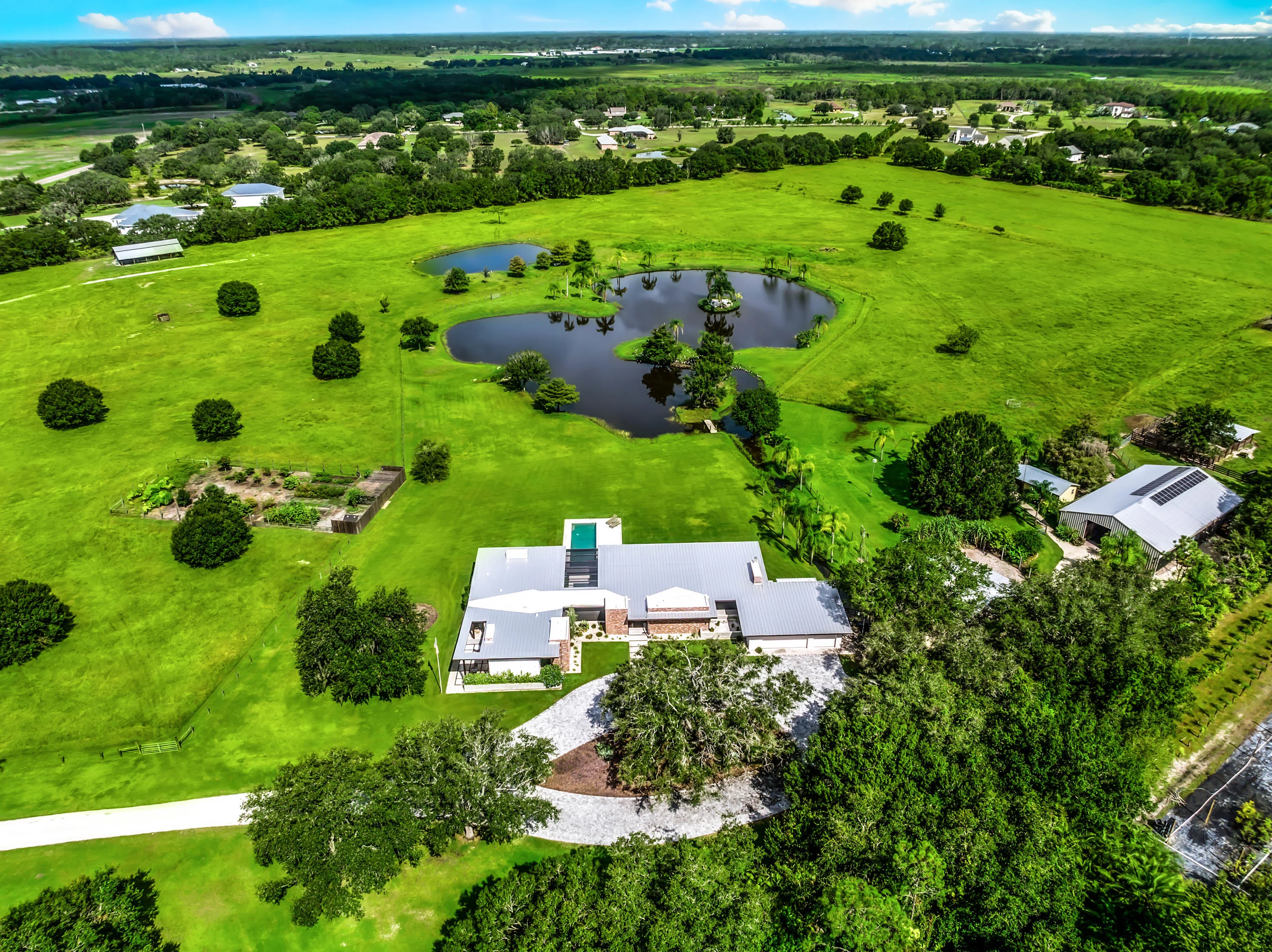 29641 State Road 70 East, Sarasota, Florida 34251 | Concierge Auctions
