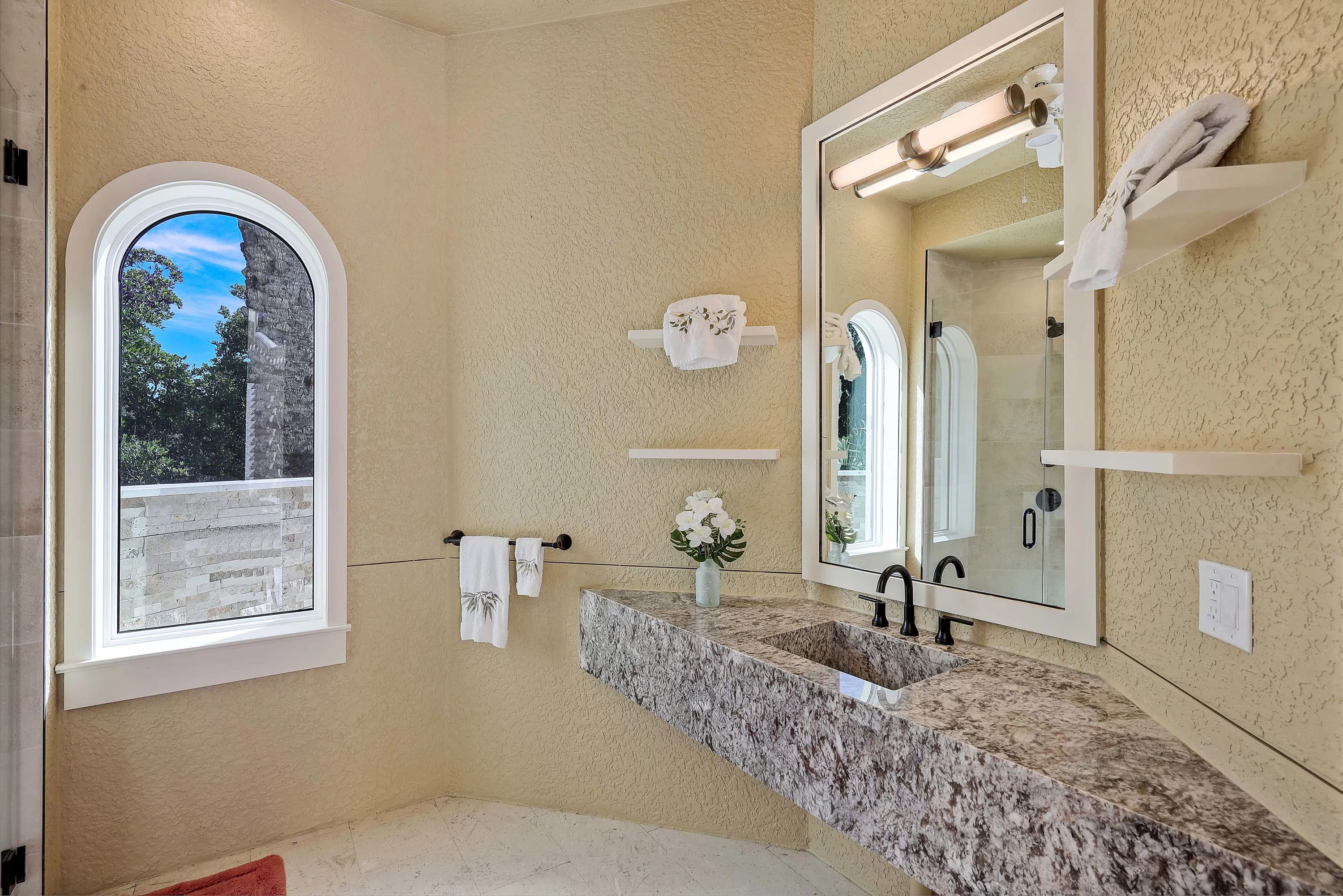 7425 Bay Colony Drive, Naples, Florida 34108 | Concierge Auctions