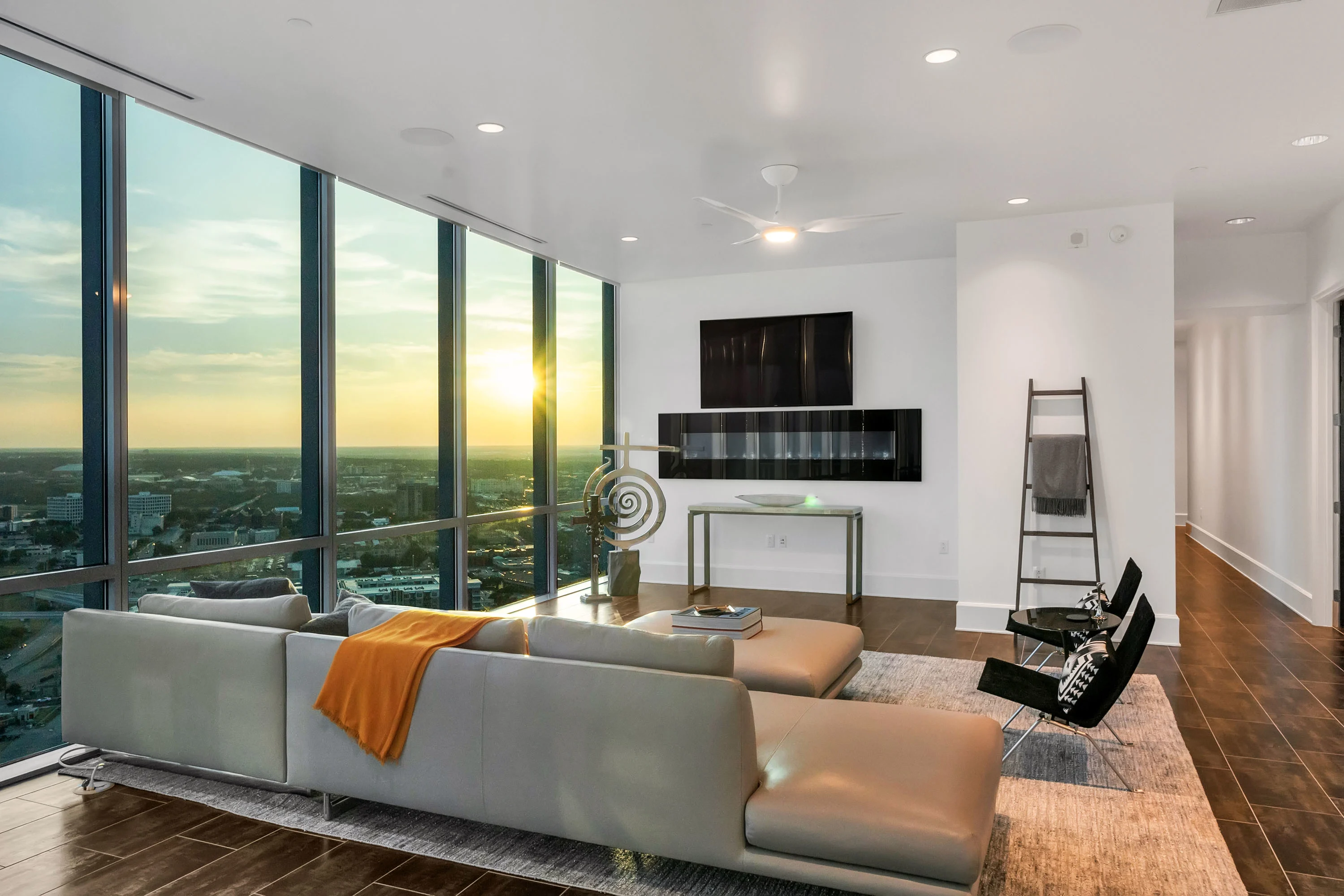 1301 Throckmorton Street #2703, Fort Worth, Texas 76102 | Concierge Auctions