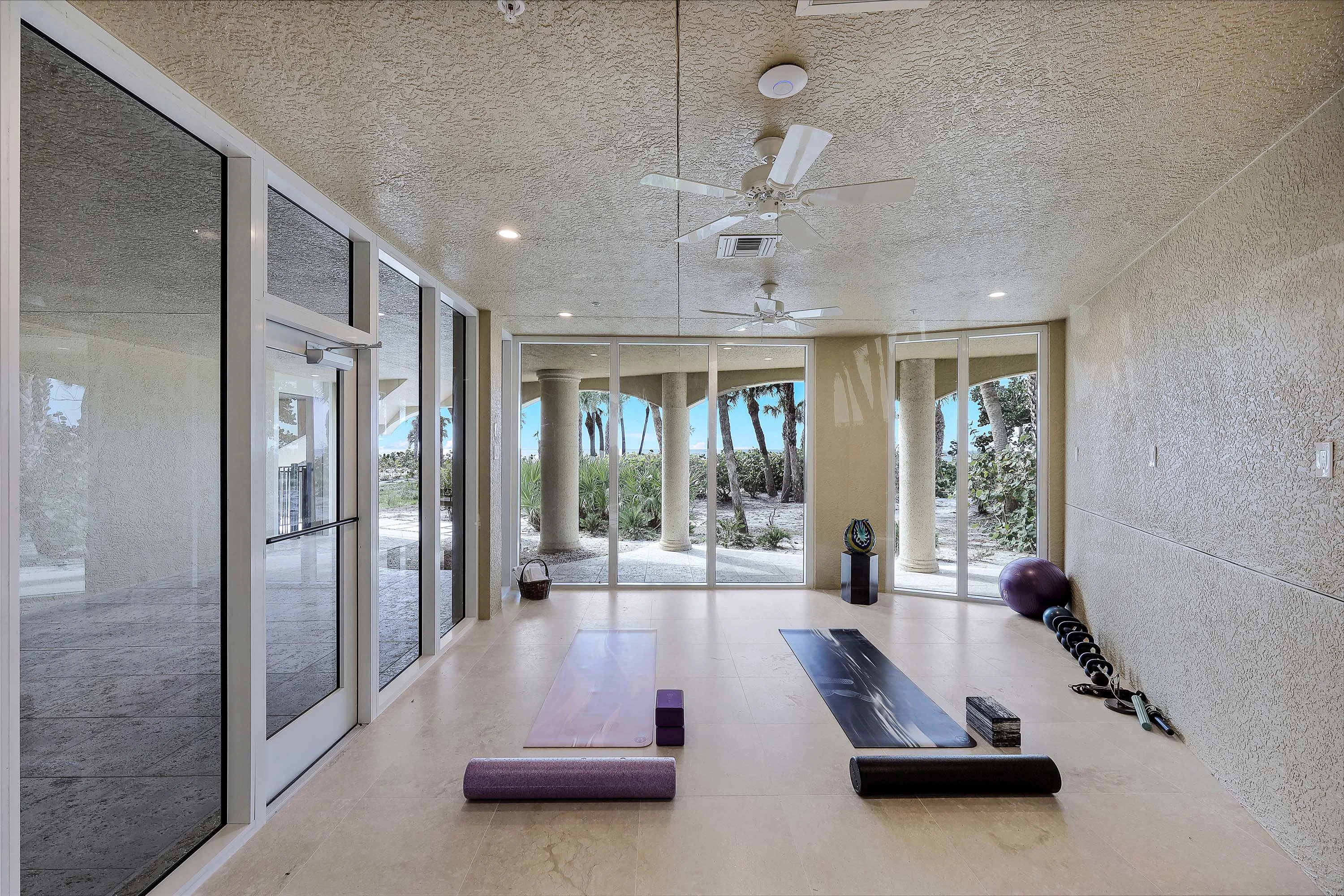 7425 Bay Colony Drive, Naples, Florida 34108 | Concierge Auctions