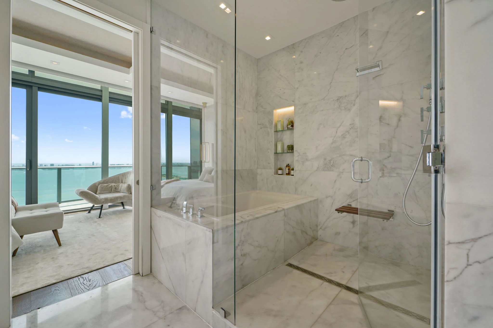 460 NE 28th Street, #4104, Miami, Florida 33137 | Concierge Auctions