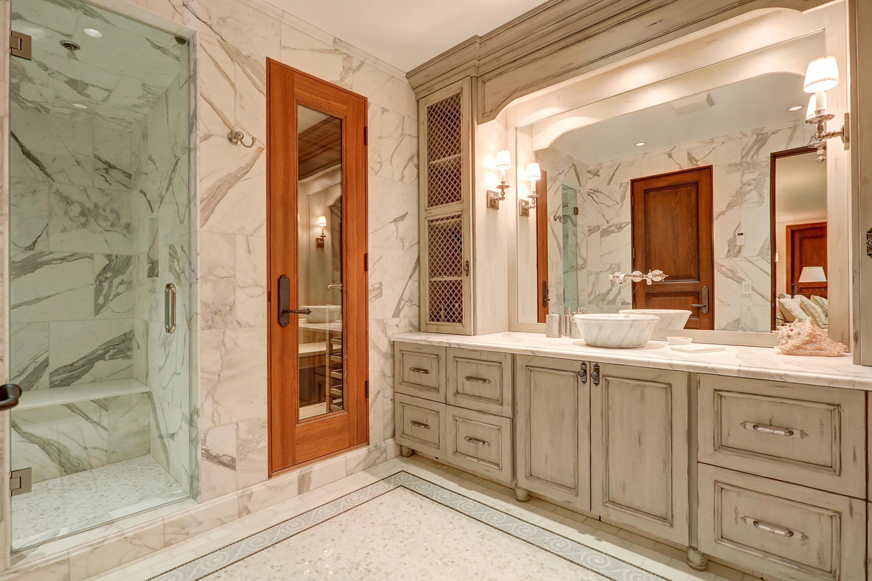 209 Pinnacle Ridge Place SW, Calgary, Alberta, Alberta T3Z 3N8, Canada ...