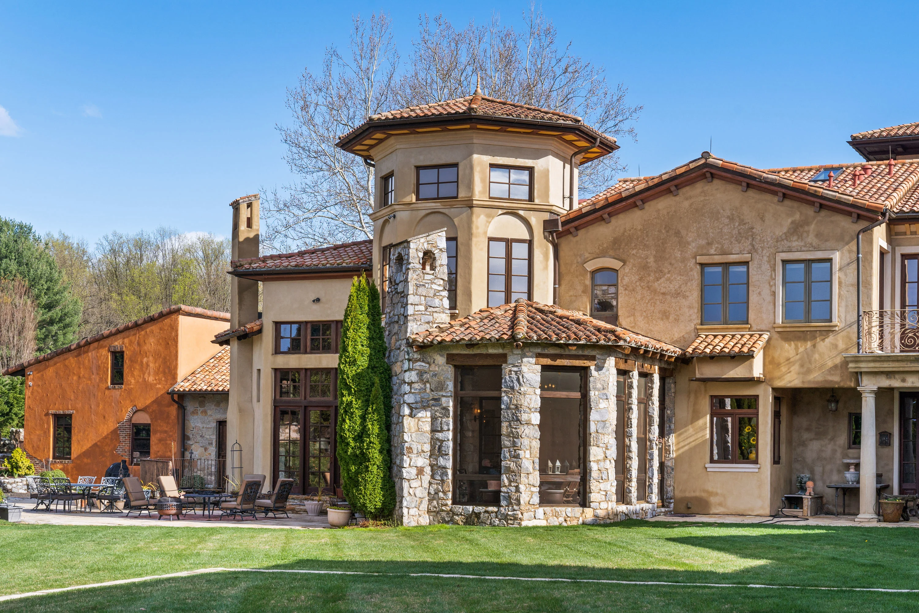 13320 Signal Tree Lane, Potomac, Maryland 20854 | Concierge Auctions