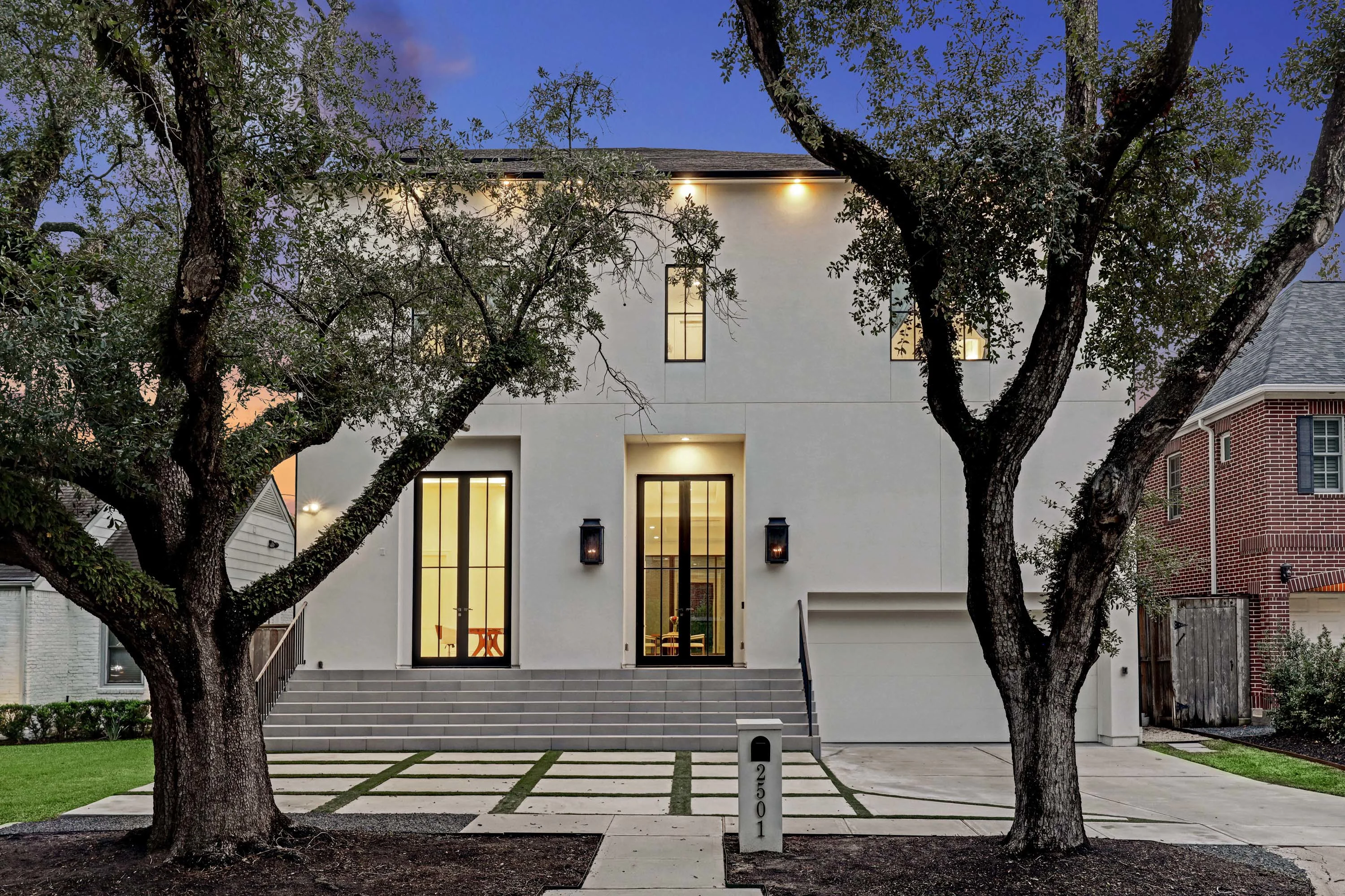 2501 Addison Road, Houston, Texas 77030 | Concierge Auctions