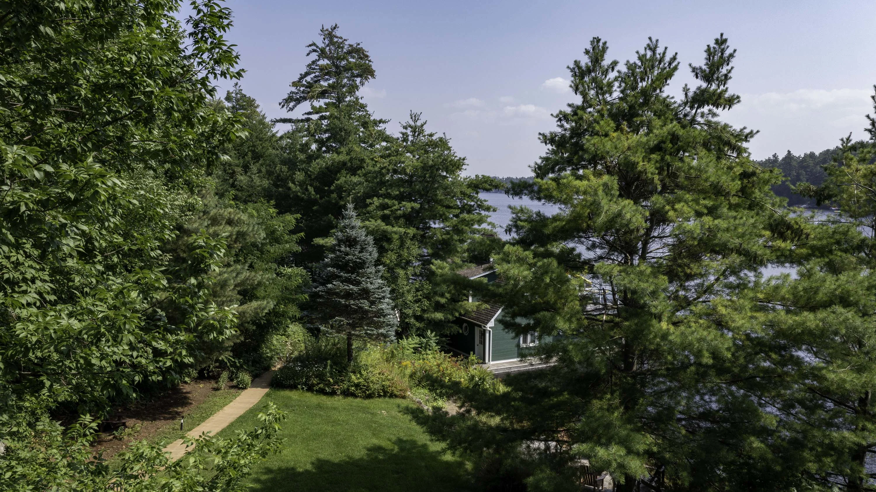 1080 Whitehead Road, Lake Muskoka, Gravenhurst, Ontario P1P 1V1, Canada ...
