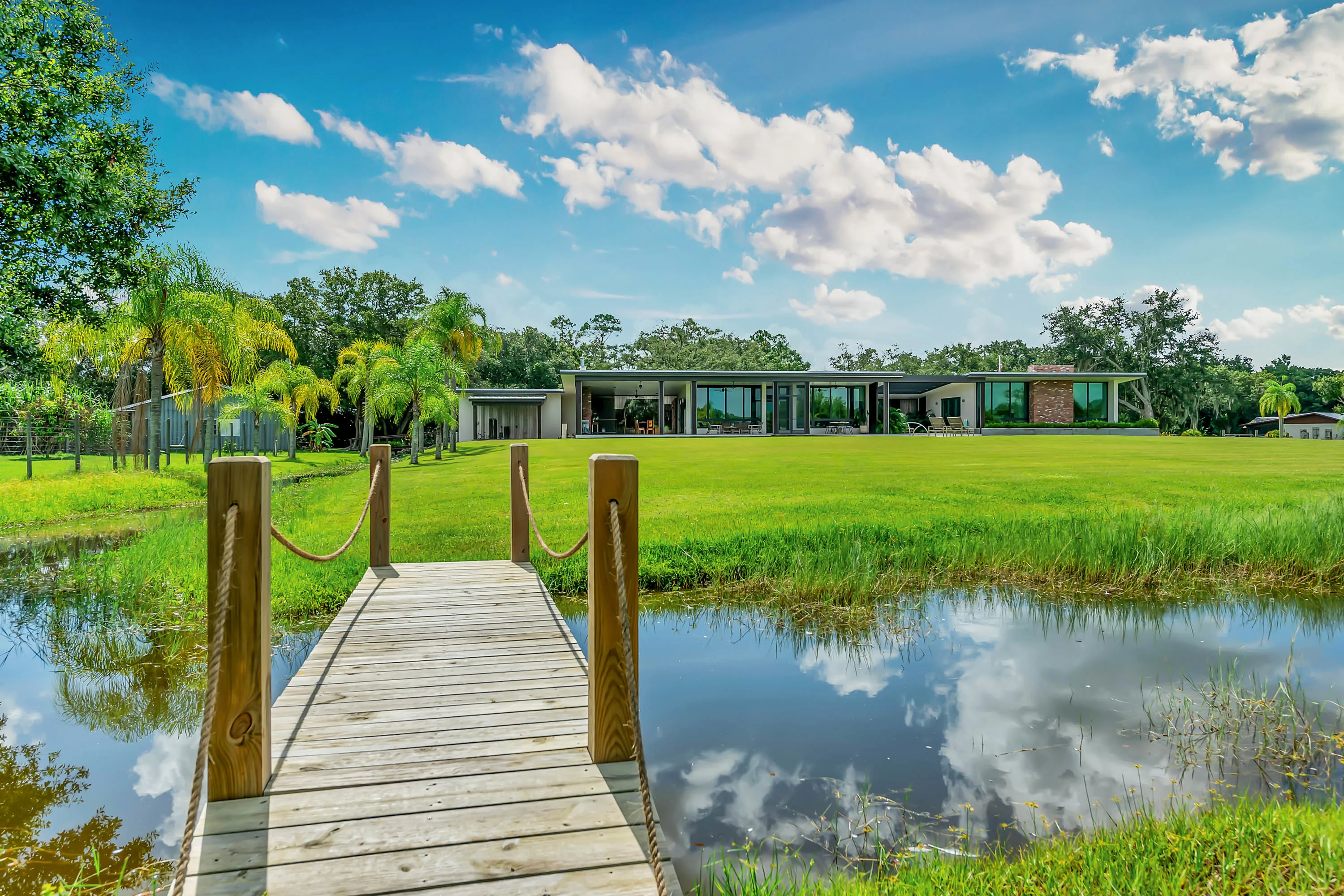 29641 State Road 70 East, Sarasota, Florida 34251 | Concierge Auctions