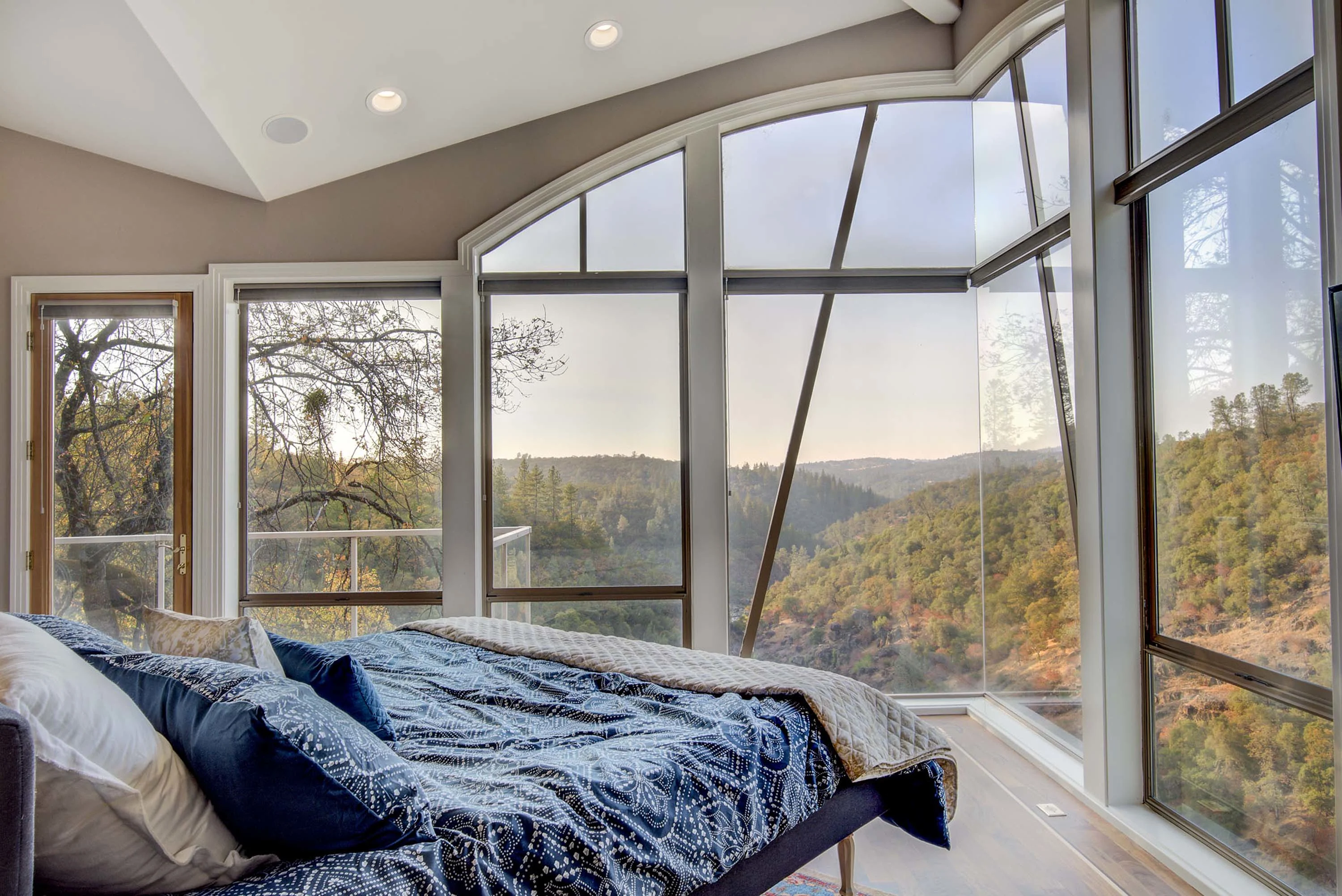 11391 Overhill Drive, Near Lake Tahoe, California 95602 | Concierge ...