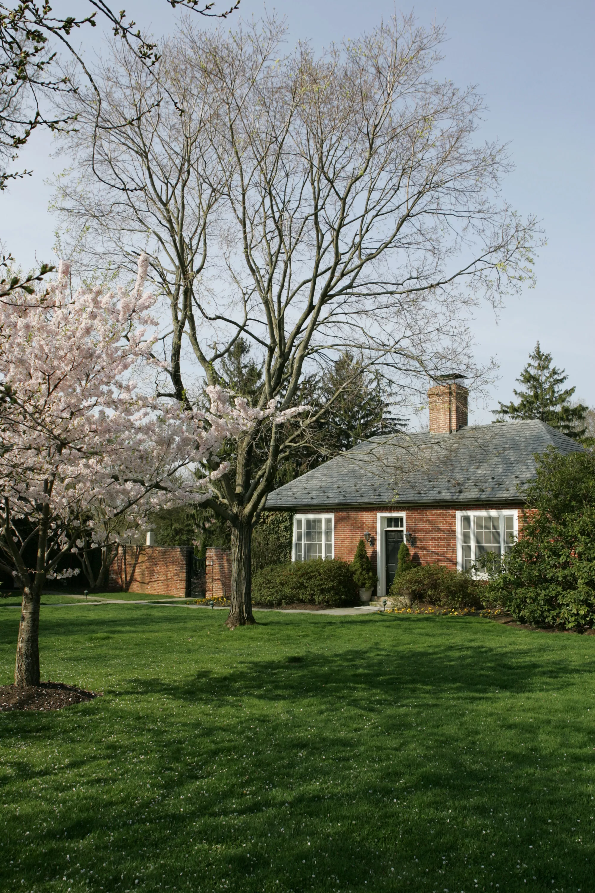 300 Pretty Brook Road, Princeton, New Jersey 08540 | Concierge Auctions