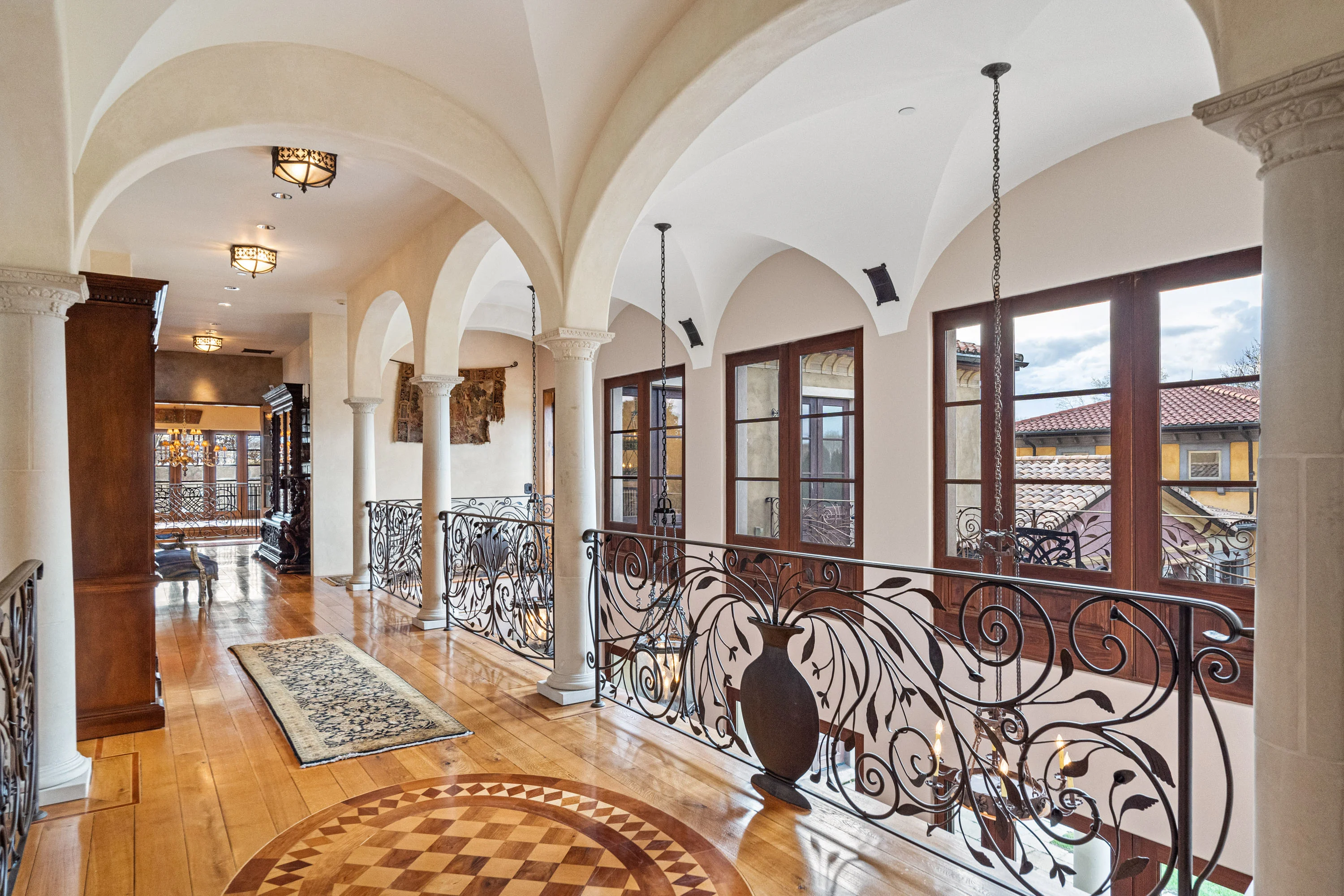 13320 Signal Tree Lane, Potomac, Maryland 20854 | Concierge Auctions
