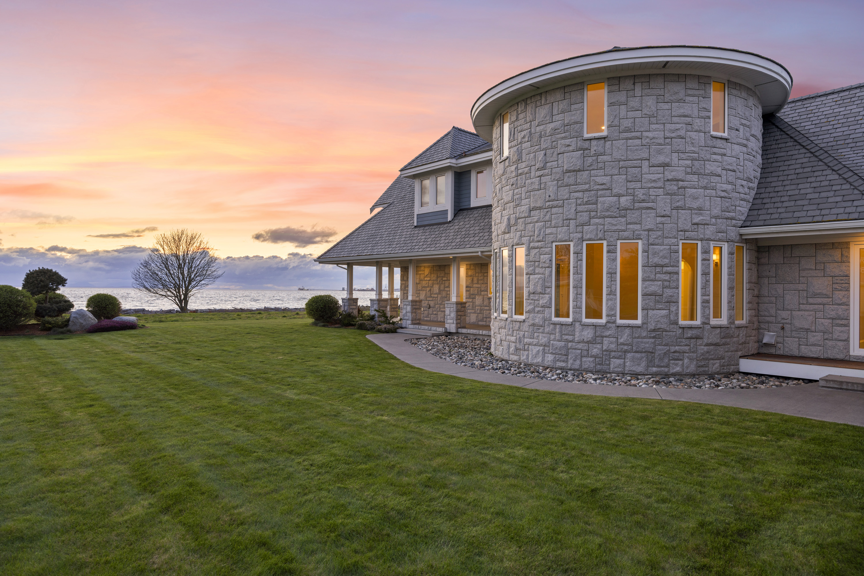 581 Marina Drive, Point Roberts, WA 98281 | Concierge Auctions