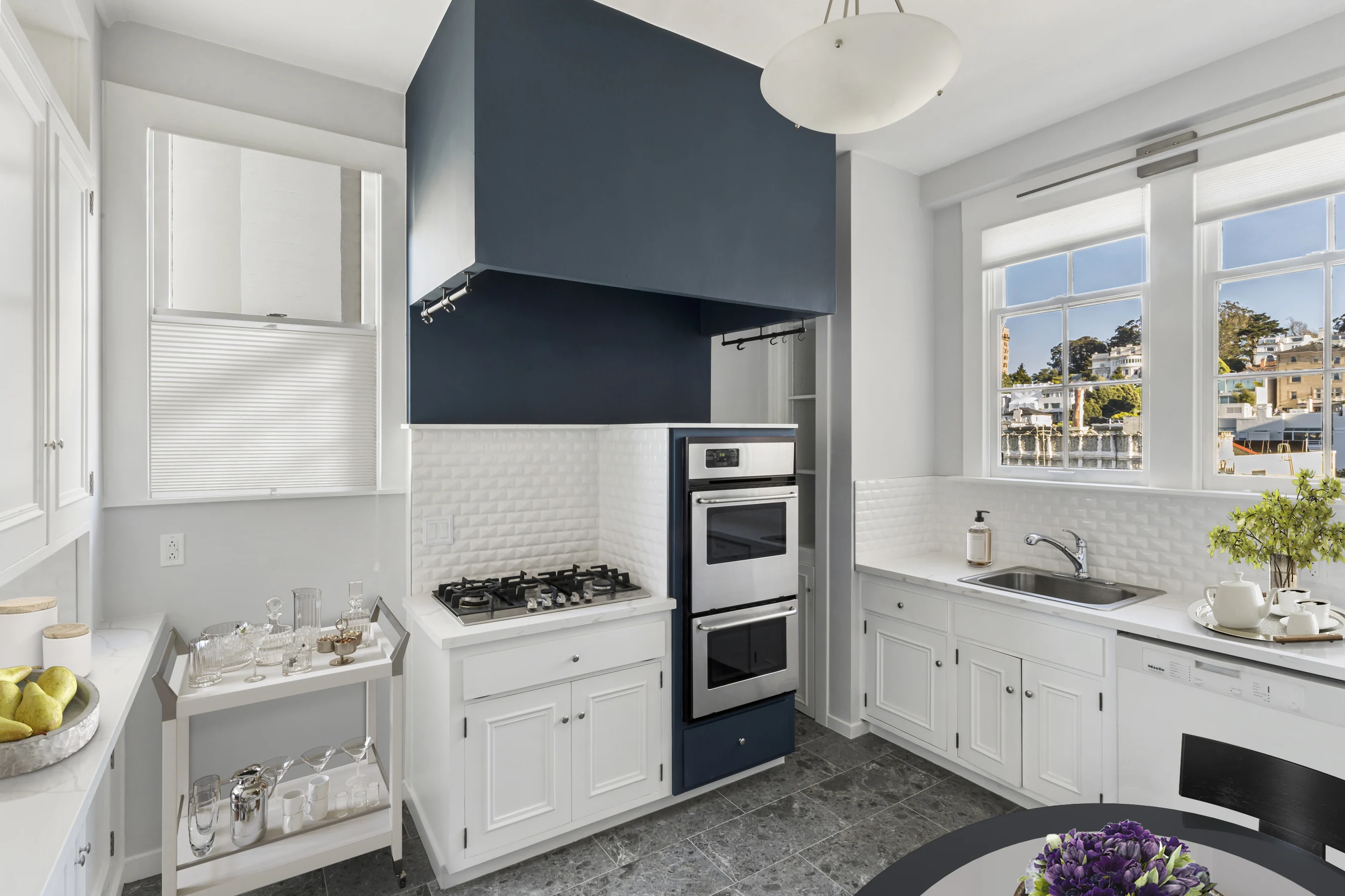 1960 Broadway #7, San Francisco, California 94109 | Concierge Auctions