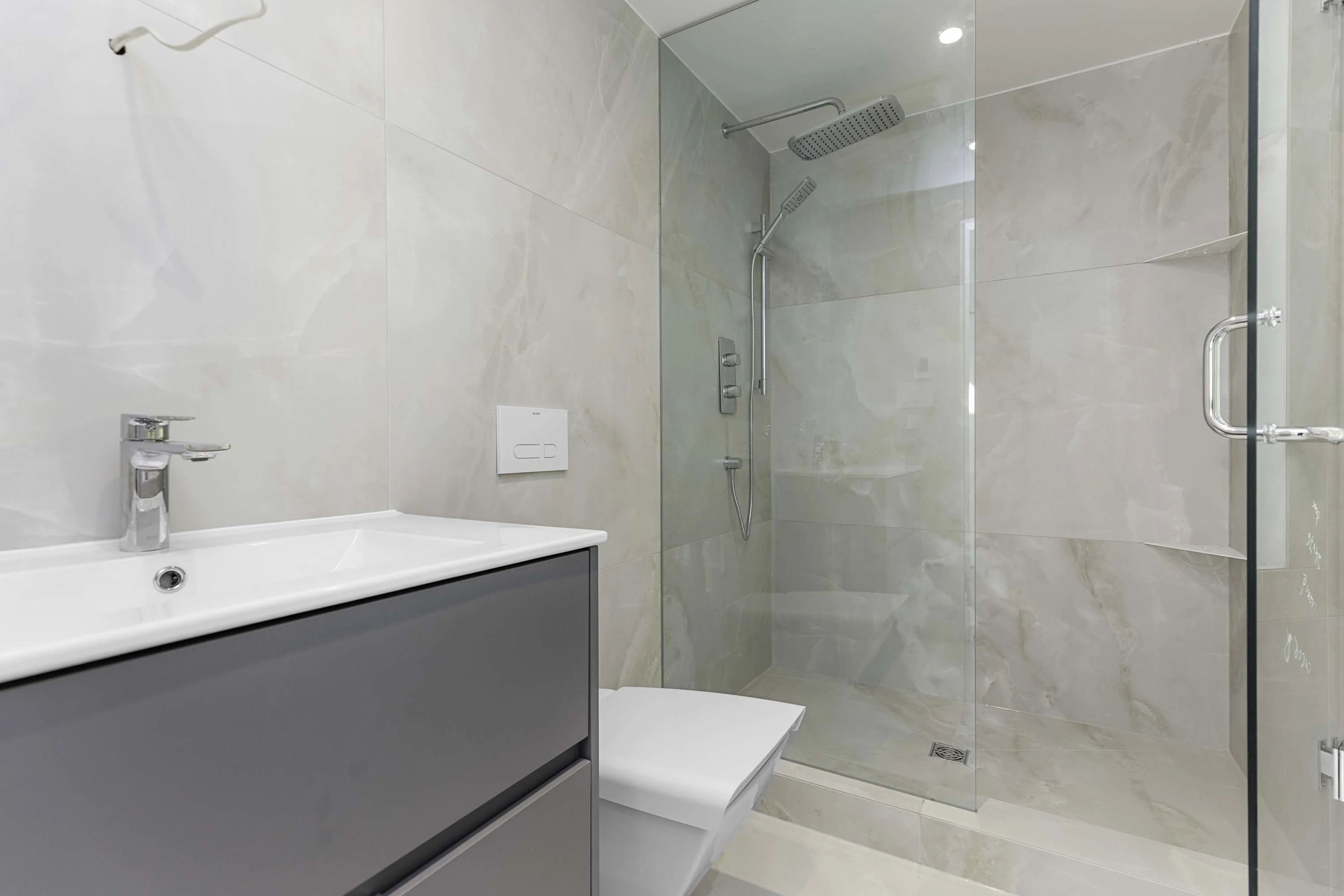 1080 Whitehead Road, Lake Muskoka, Gravenhurst, Ontario P1P 1V1, Canada ...