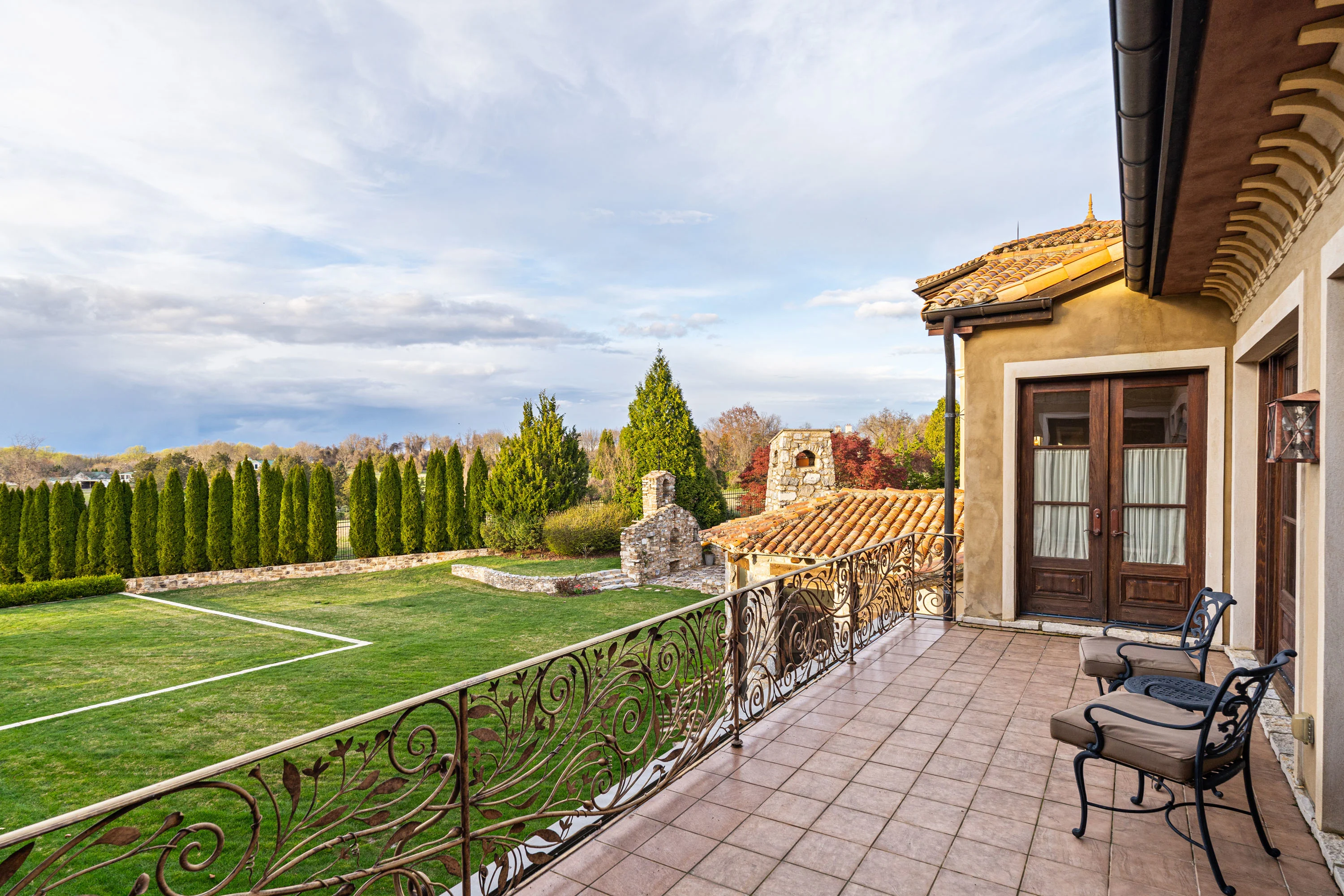 13320 Signal Tree Lane, Potomac, Maryland 20854 | Concierge Auctions