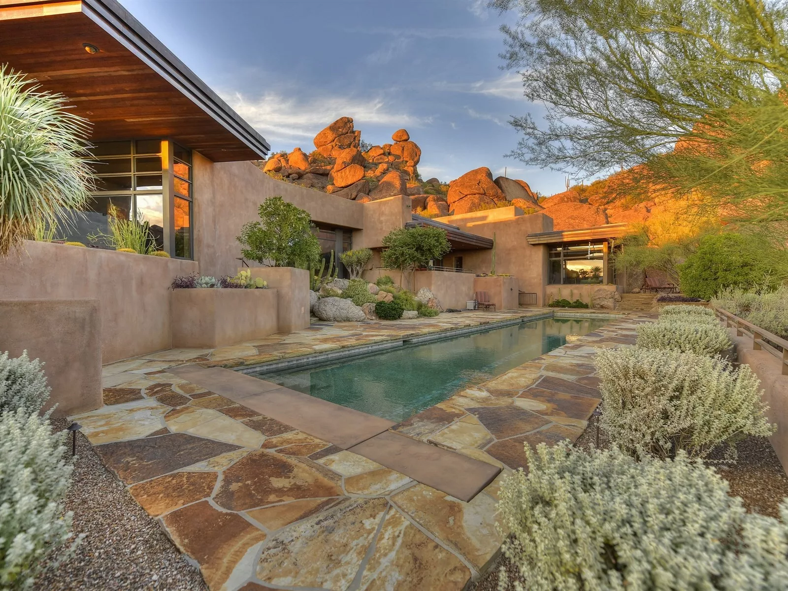 35237 North Ridgeway Dr, Carefree, Arizona 85377 | Concierge Auctions