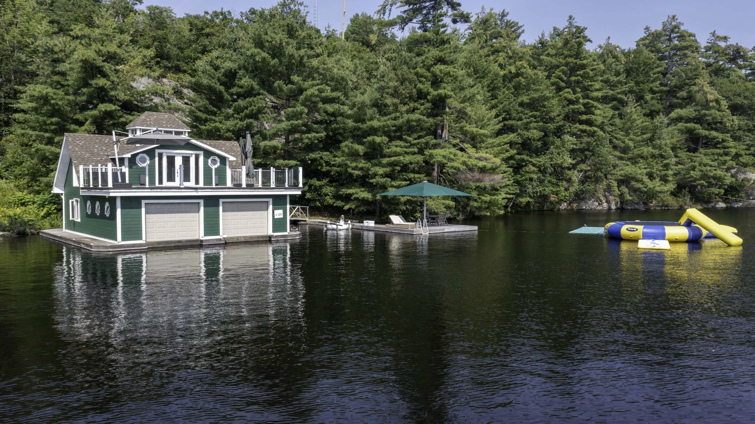 1080 Whitehead Road, Lake Muskoka, Gravenhurst, Ontario P1P 1V1, Canada ...