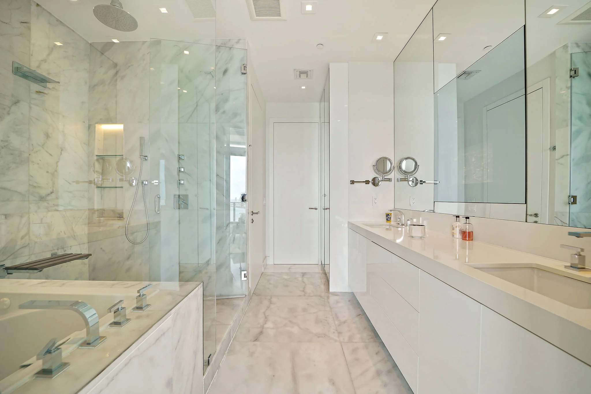 460 NE 28th Street, #4104, Miami, Florida 33137 | Concierge Auctions