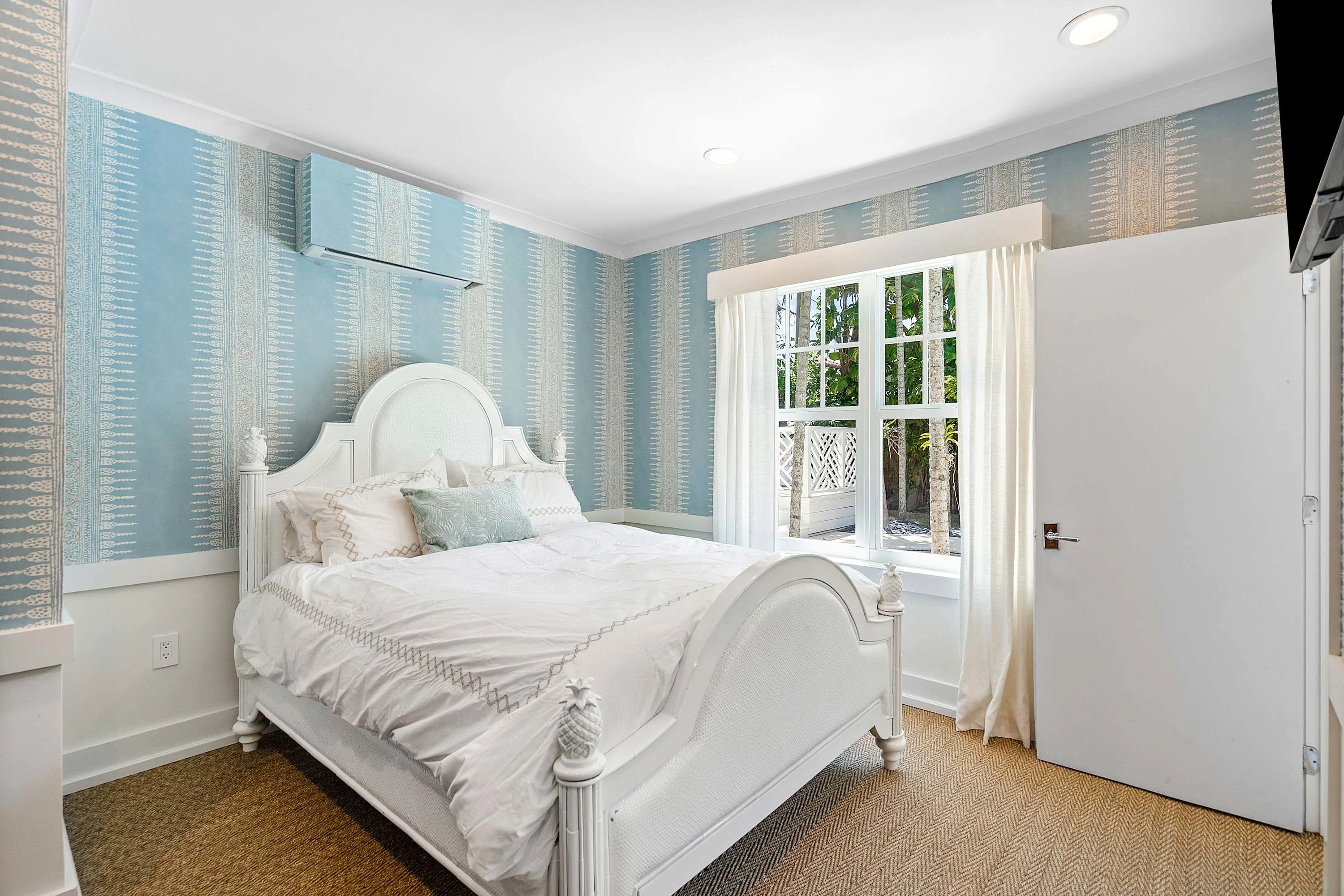 2739 S Olive Avenue, West Palm Beach, Florida 33405 | Concierge Auctions