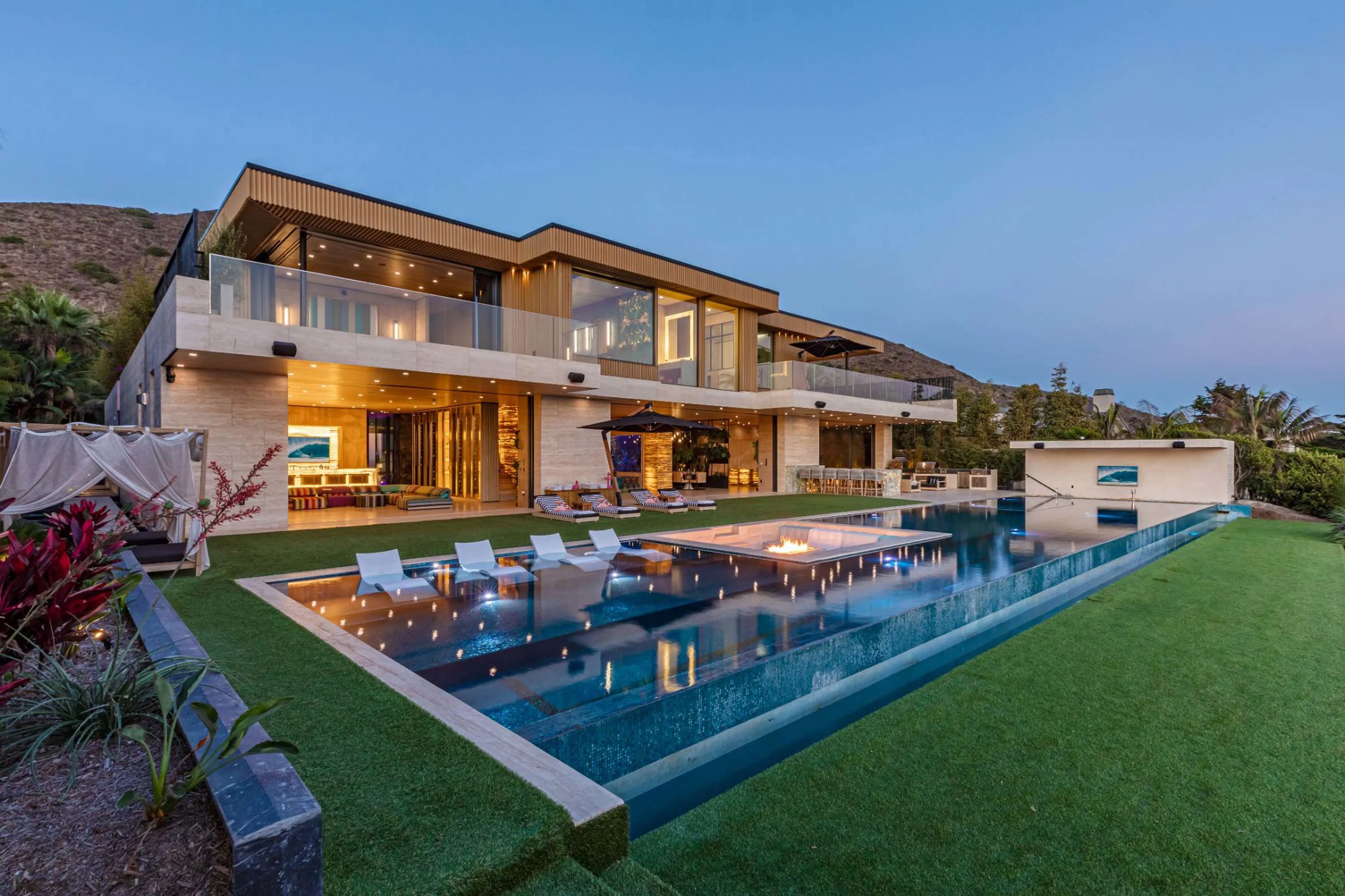 11870 Ellice Street, Malibu, California 90265 | Concierge Auctions
