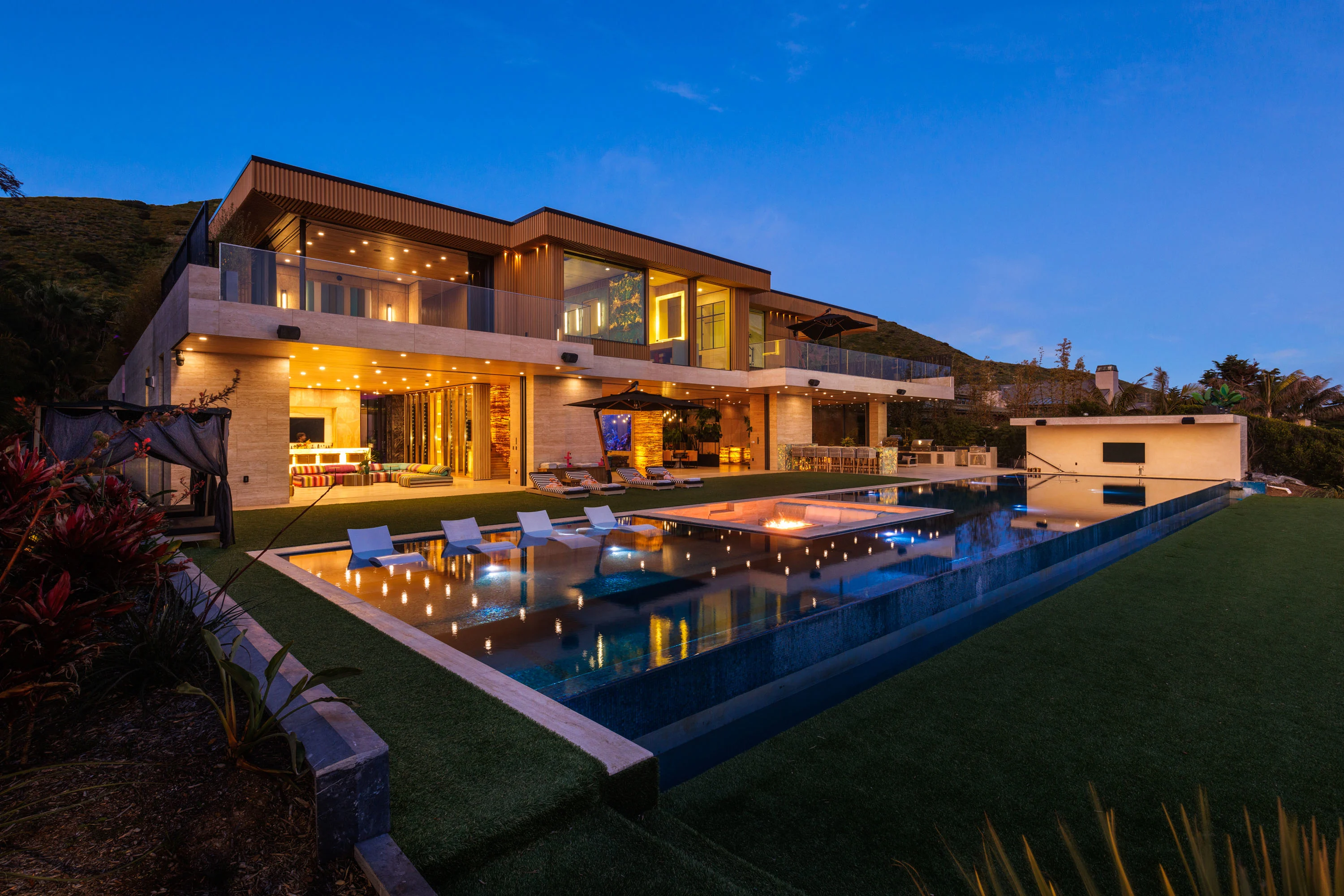 11870 Ellice Street, Malibu, California 90265 | Concierge Auctions