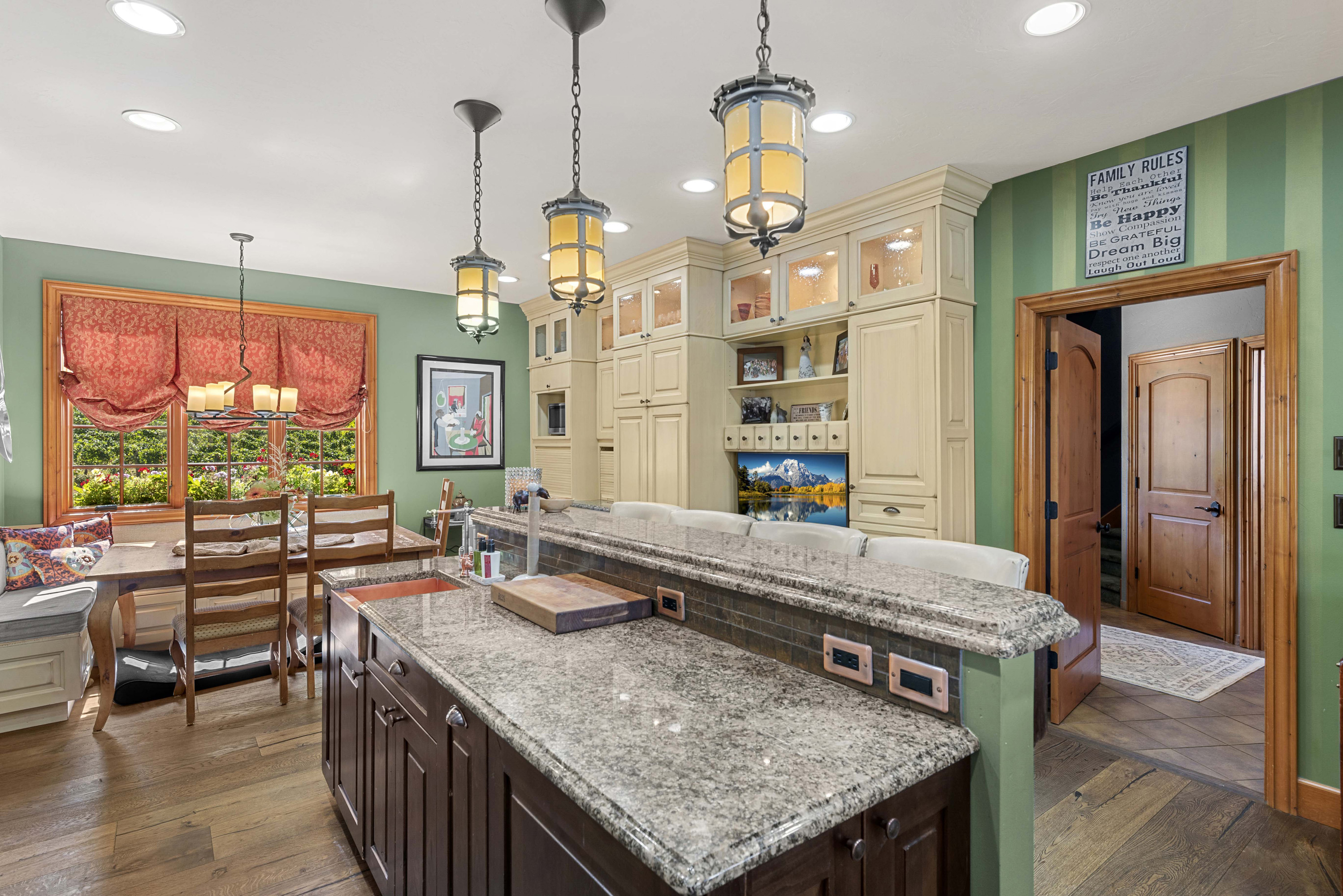 250 Karma Kanyon Drive, Lake Chelan Residence, Karma Vinyards & Entiat ...