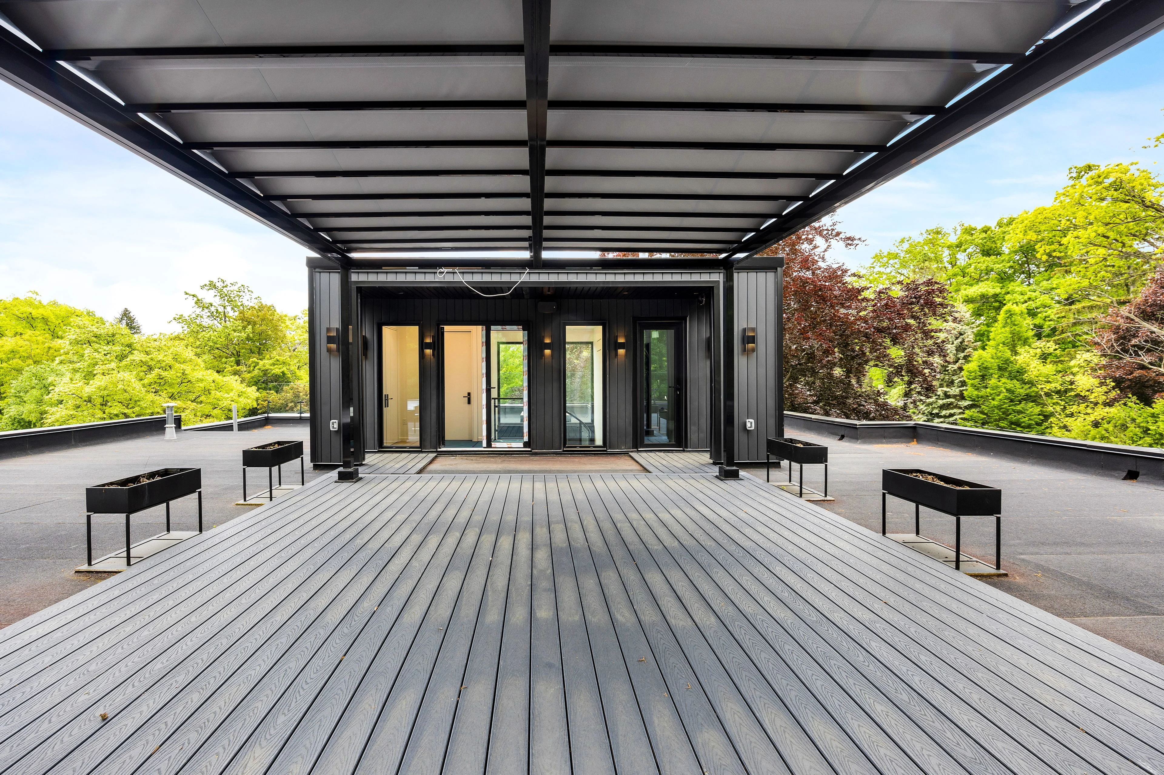 91 Valecrest Drive, Edenbridge, Toronto, Ontario M9A4P5, Canada ...