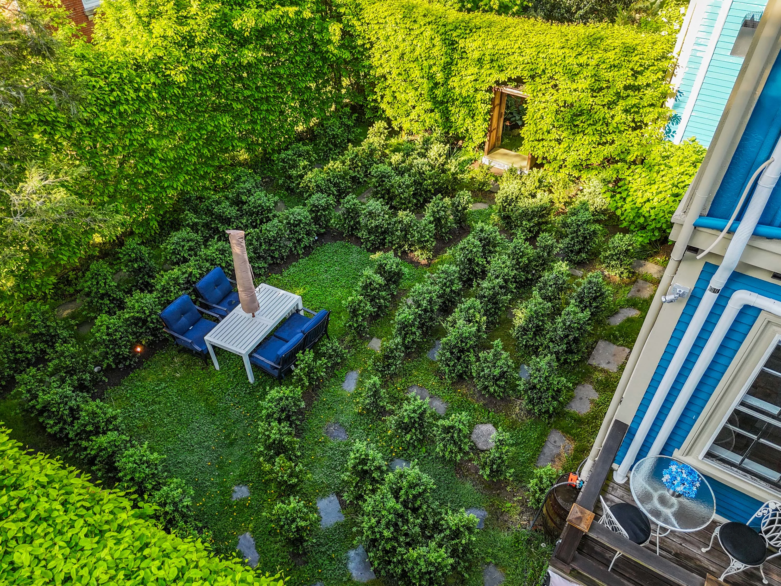 43 Old Beach Road, Newport, Rhode Island 02840 | Concierge Auctions