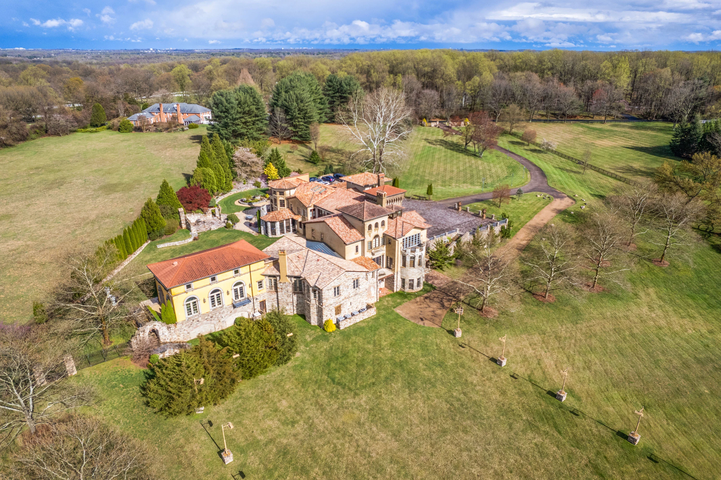 13320 Signal Tree Lane, Potomac, Maryland 20854 | Concierge Auctions