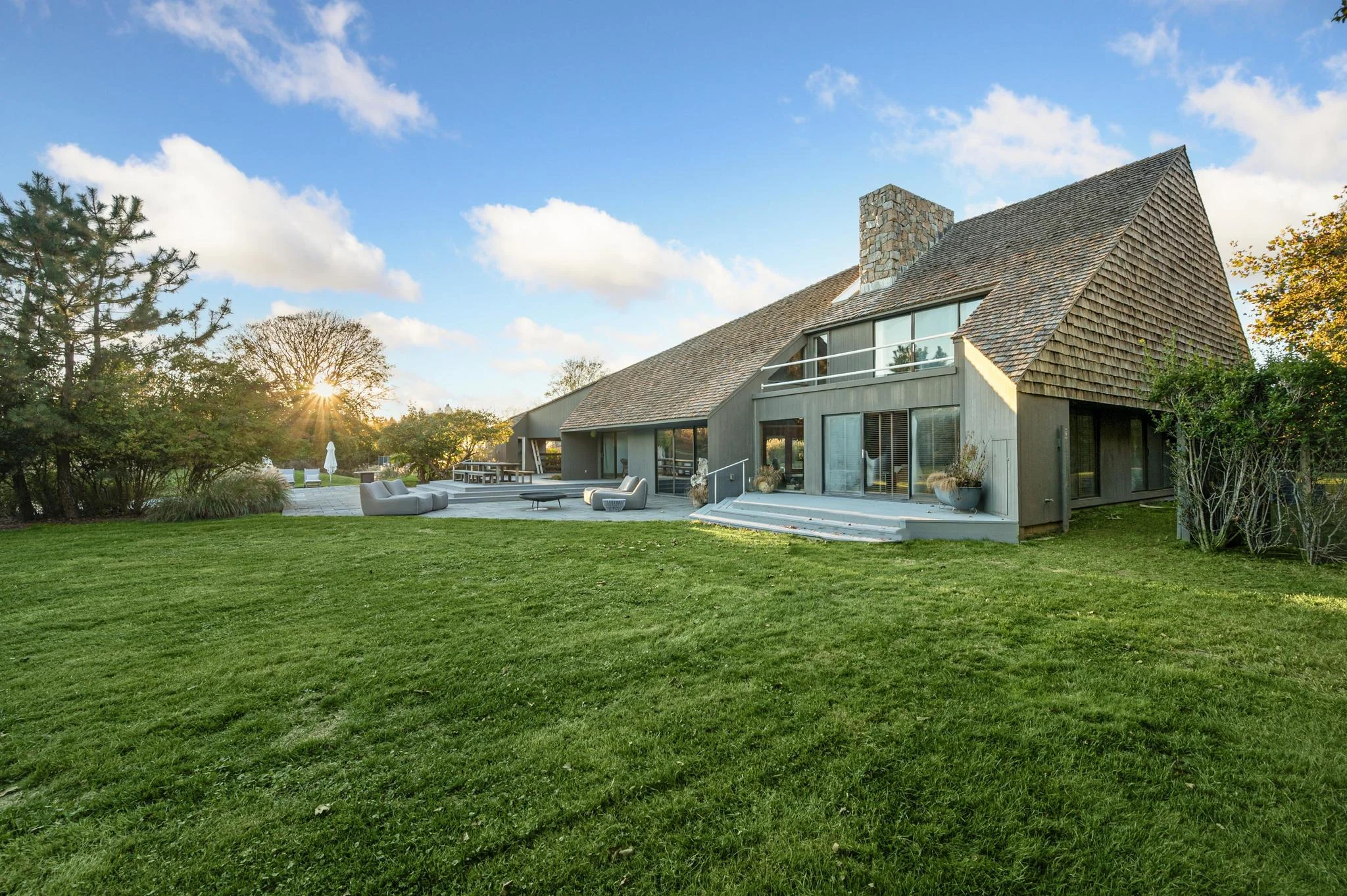 100 Further Lane, East Hampton, New York 11937 | Concierge Auctions