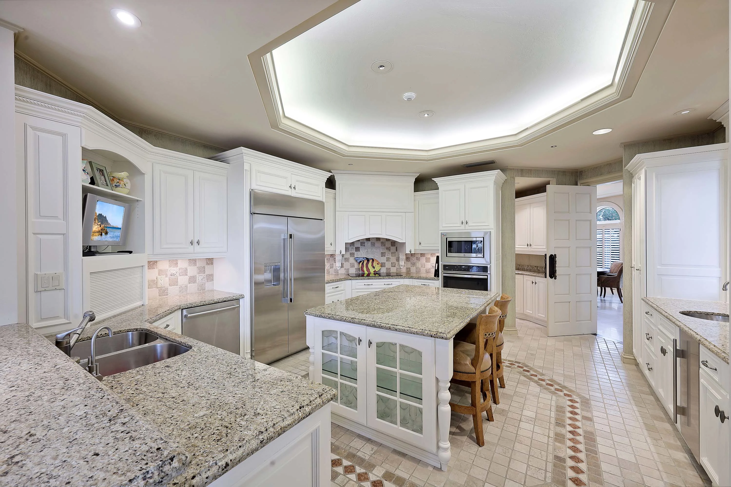 7425 Bay Colony Drive, Naples, Florida 34108 | Concierge Auctions