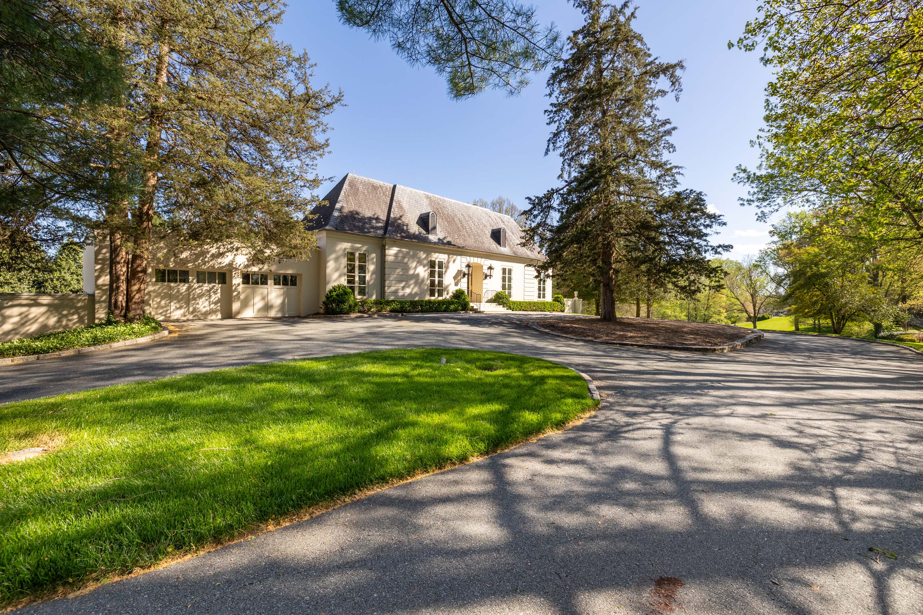 11900 River Road, Potomac, Maryland 20854 | Concierge Auctions