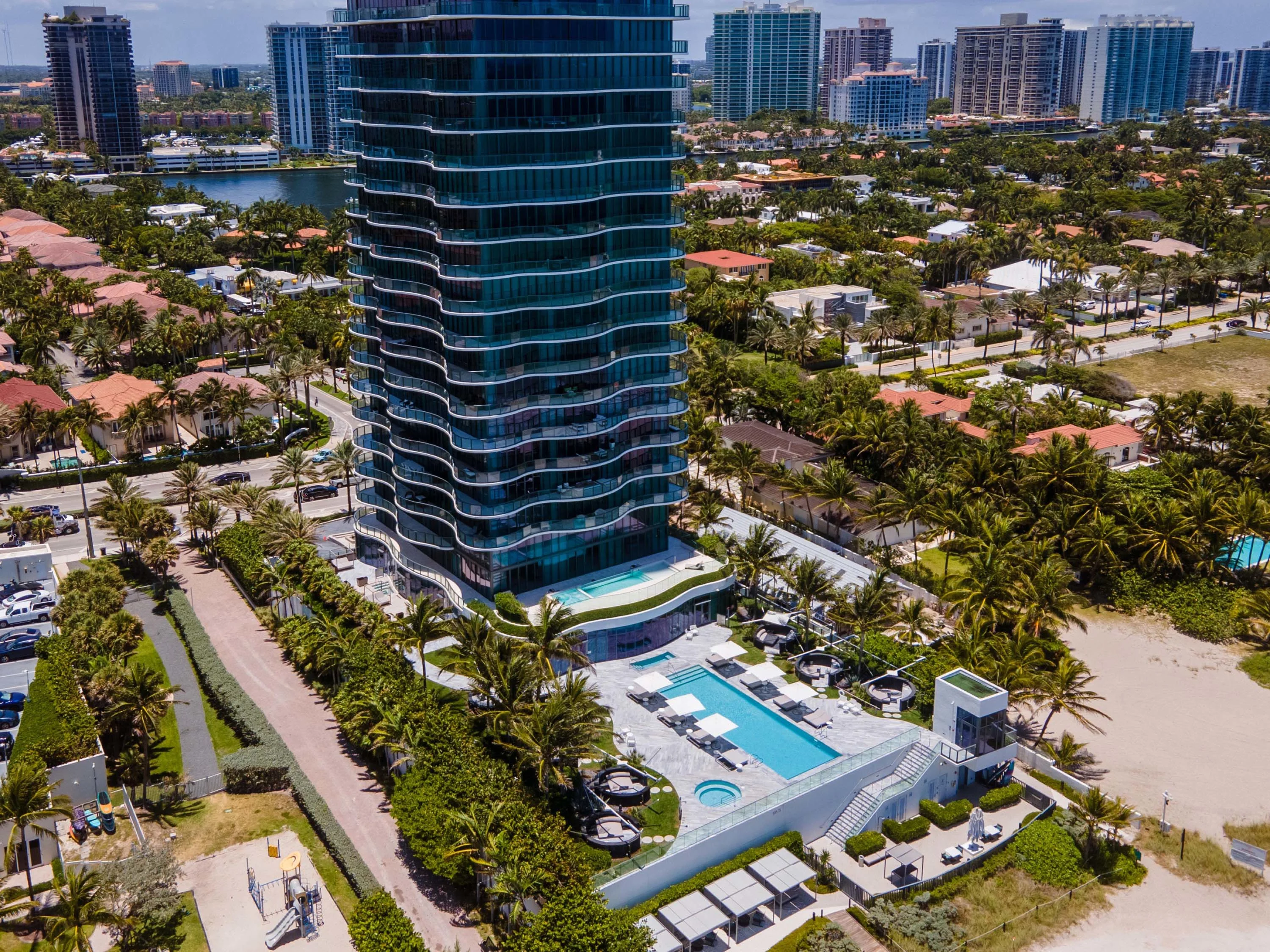 19575 Collins Avenue, The Regalia Penthouse, Miami, Florida 33160 ...