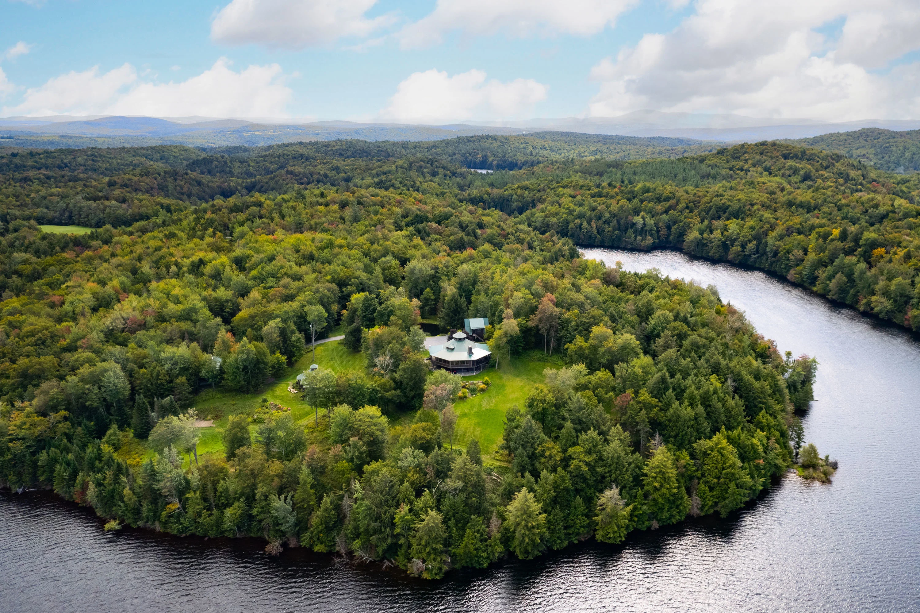 404 Patnoe Farm Drive, Hyde Park, Near Stowe, Vermont 05655 | Concierge ...