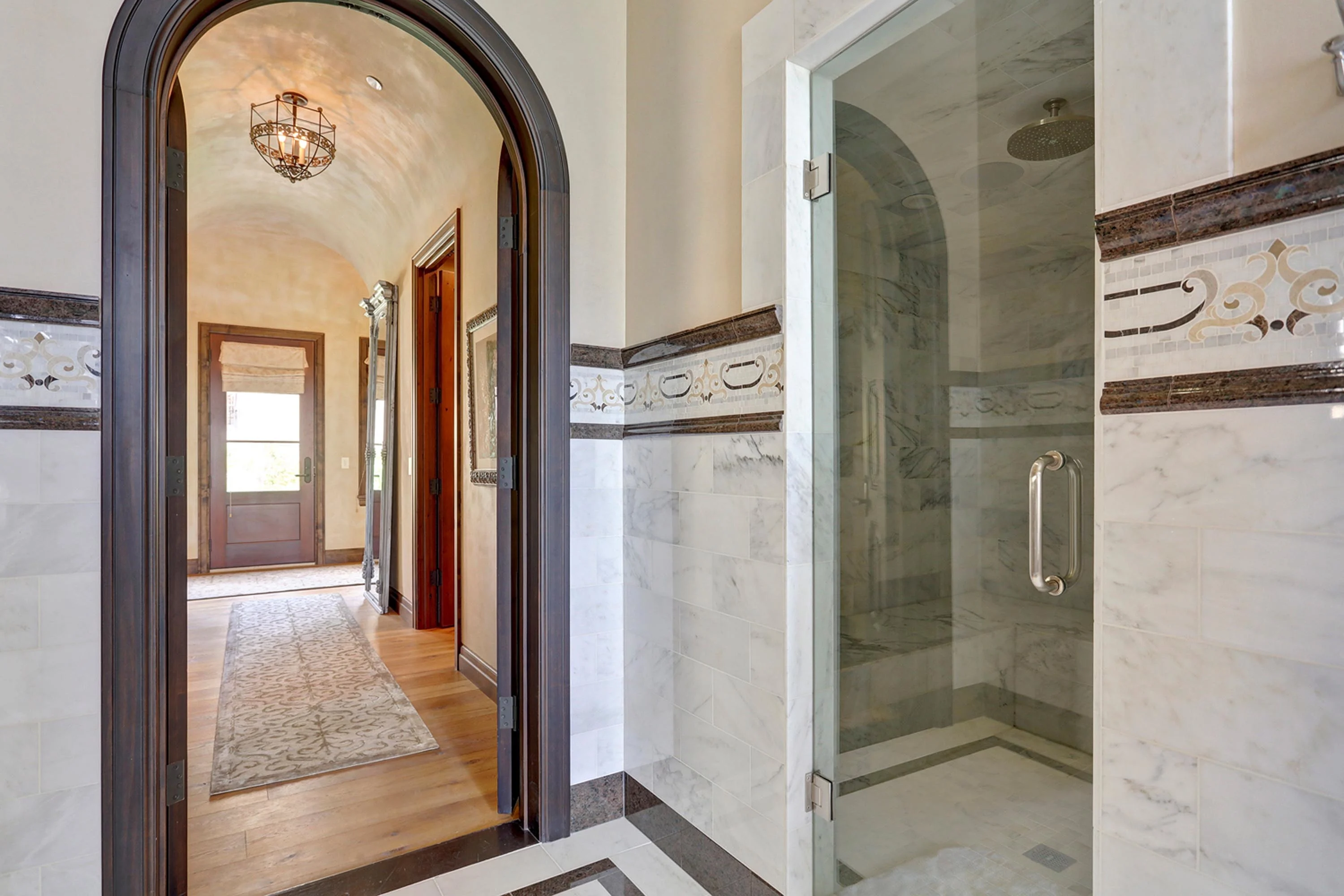 209 Pinnacle Ridge Place SW, Calgary, Alberta, Alberta T3Z 3N8, Canada ...