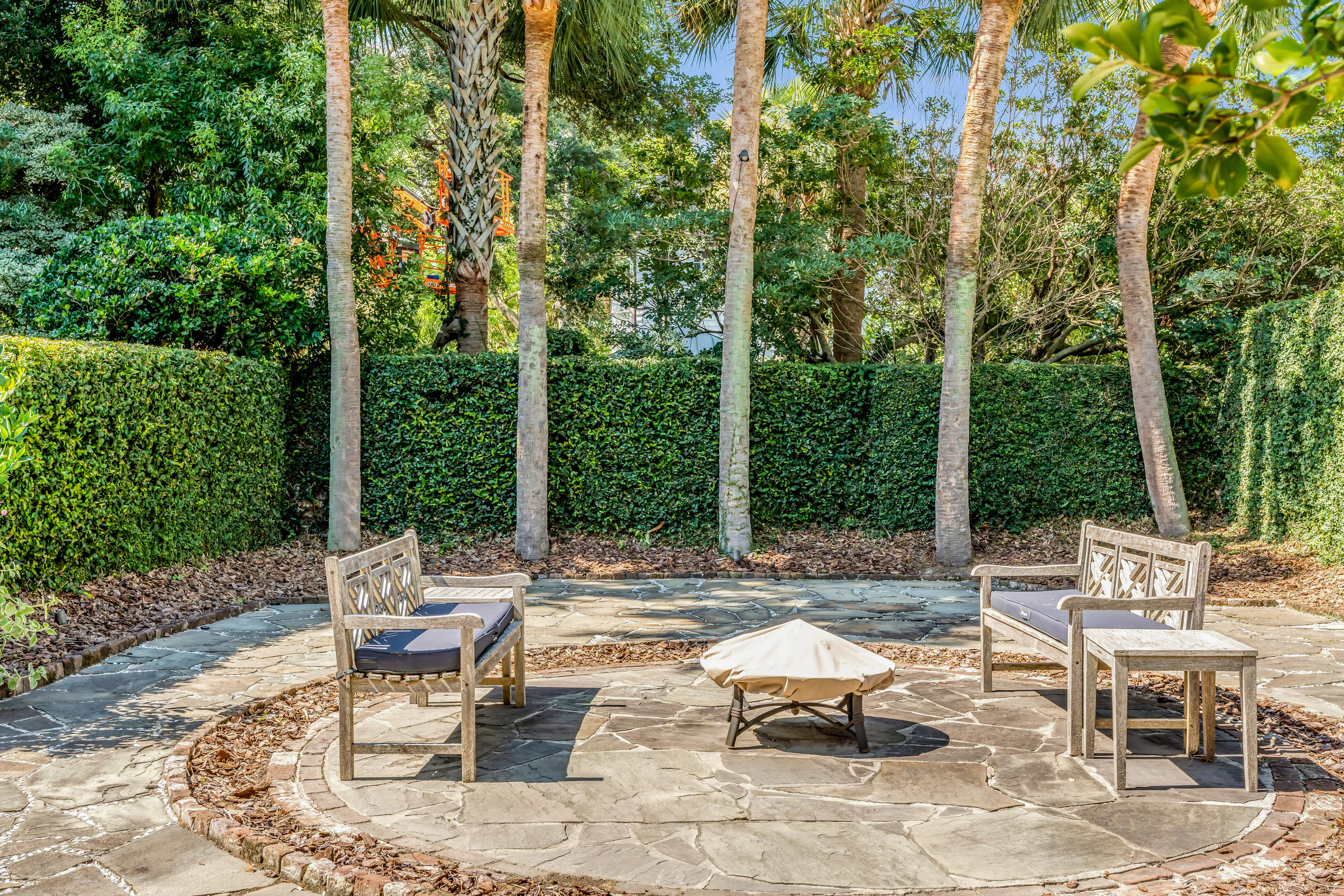 2 Water Street, Charleston, South Carolina 29401 | Concierge Auctions