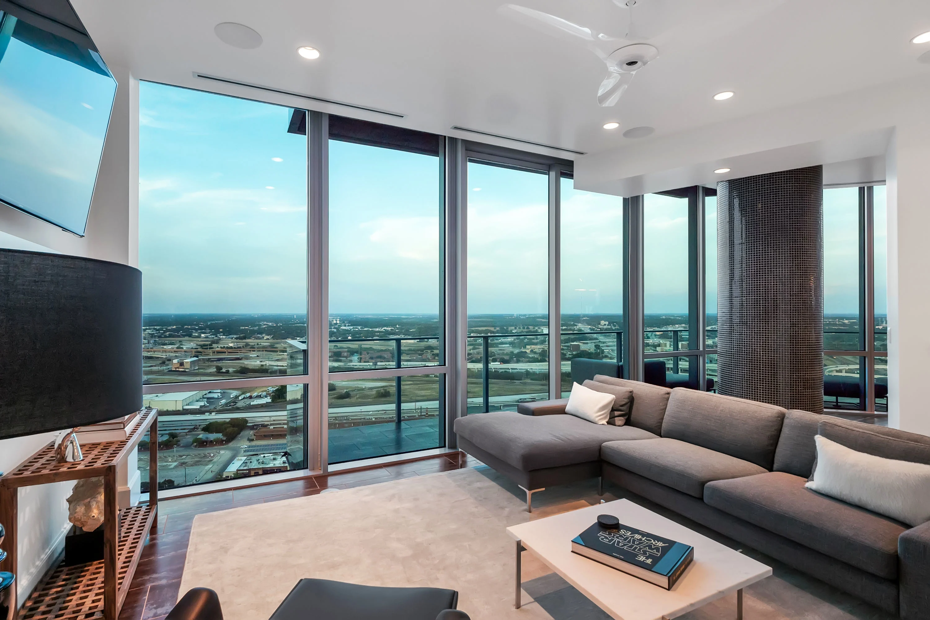 1301 Throckmorton Street #2703, Fort Worth, Texas 76102 | Concierge ...