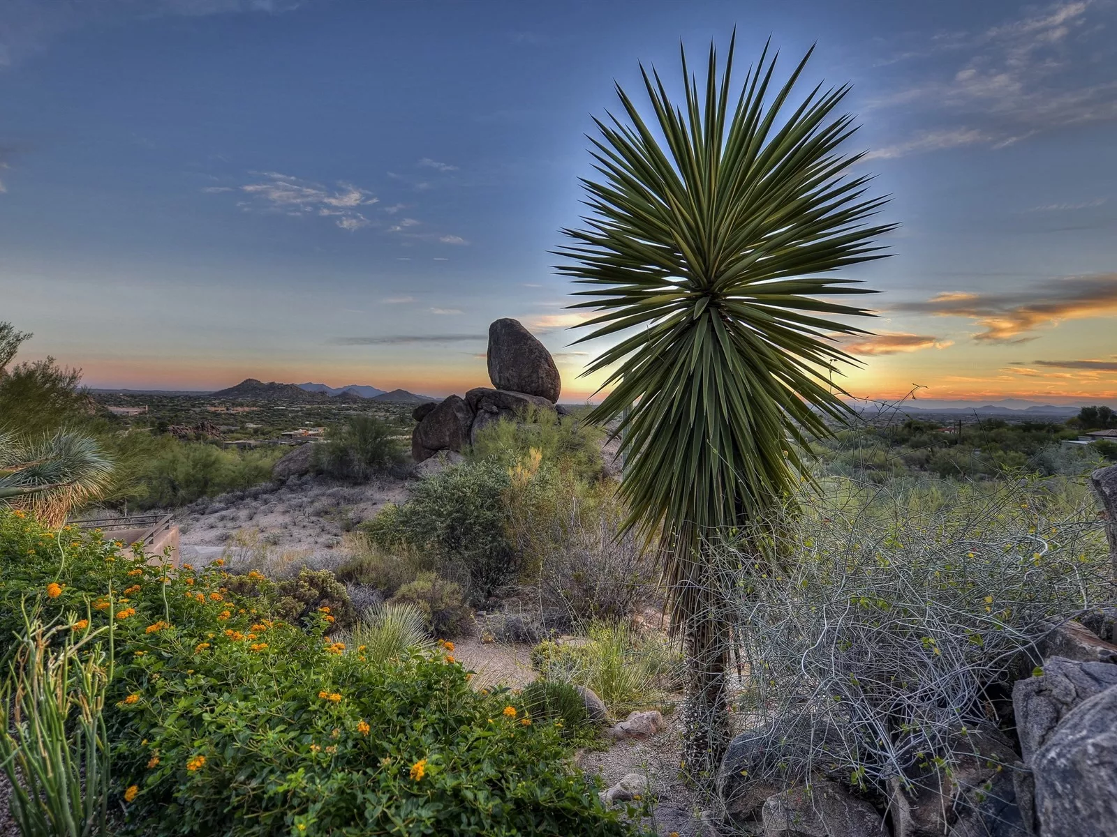 35237 North Ridgeway Dr, Carefree, Arizona 85377 | Concierge Auctions