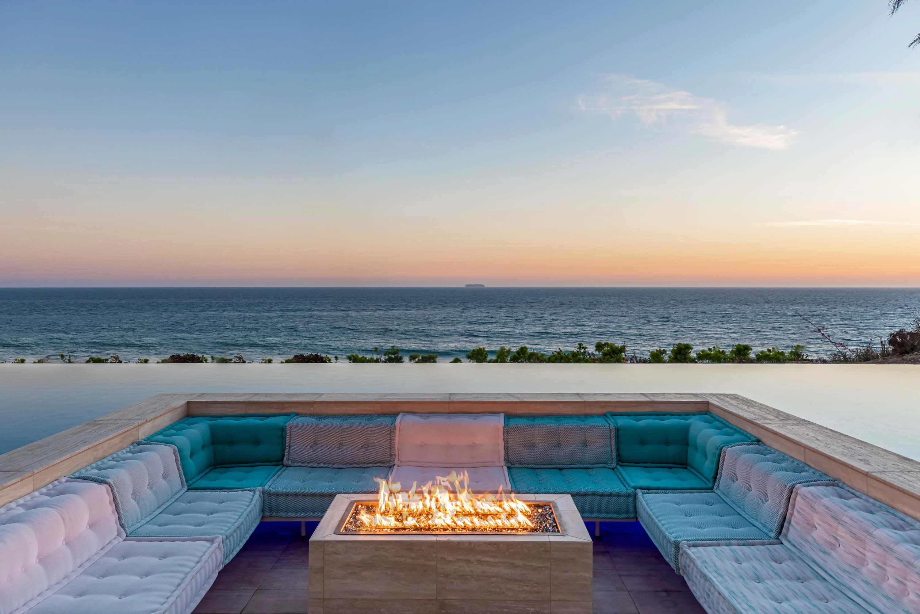 11870 Ellice Street, Malibu, California 90265 | Concierge Auctions