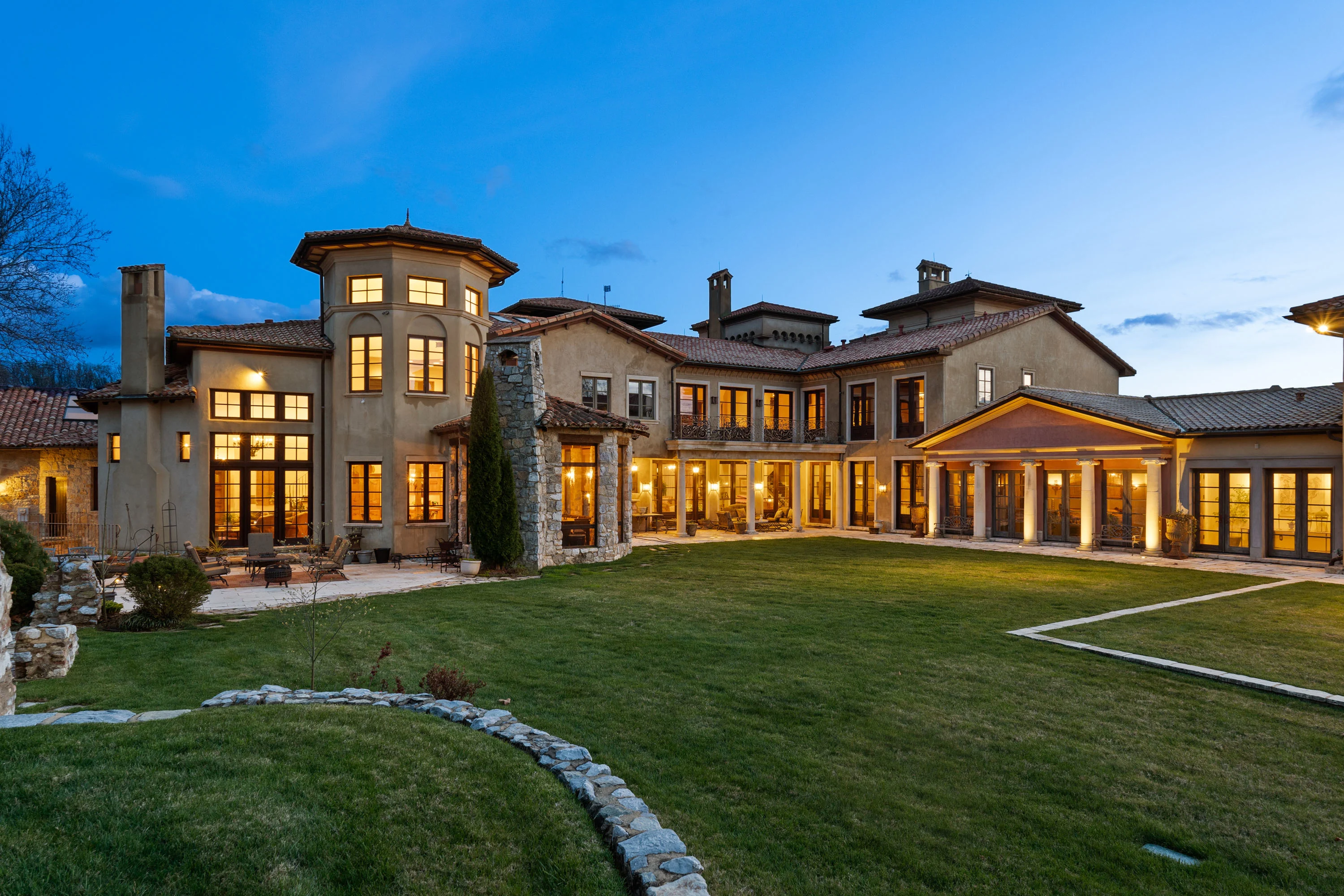 13320 Signal Tree Lane, Potomac, Maryland 20854 | Concierge Auctions