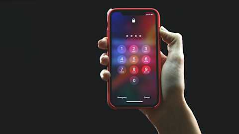 4 ways to protect your phone from loss or theft | Asurion