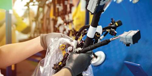 Wire harness manufacturing digital twin | Siemens Digital Industries ...