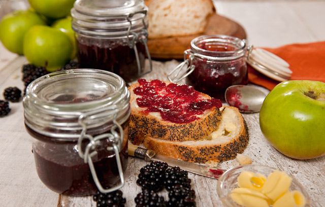 Apple and Blackberry Jam Recipe | Ocado