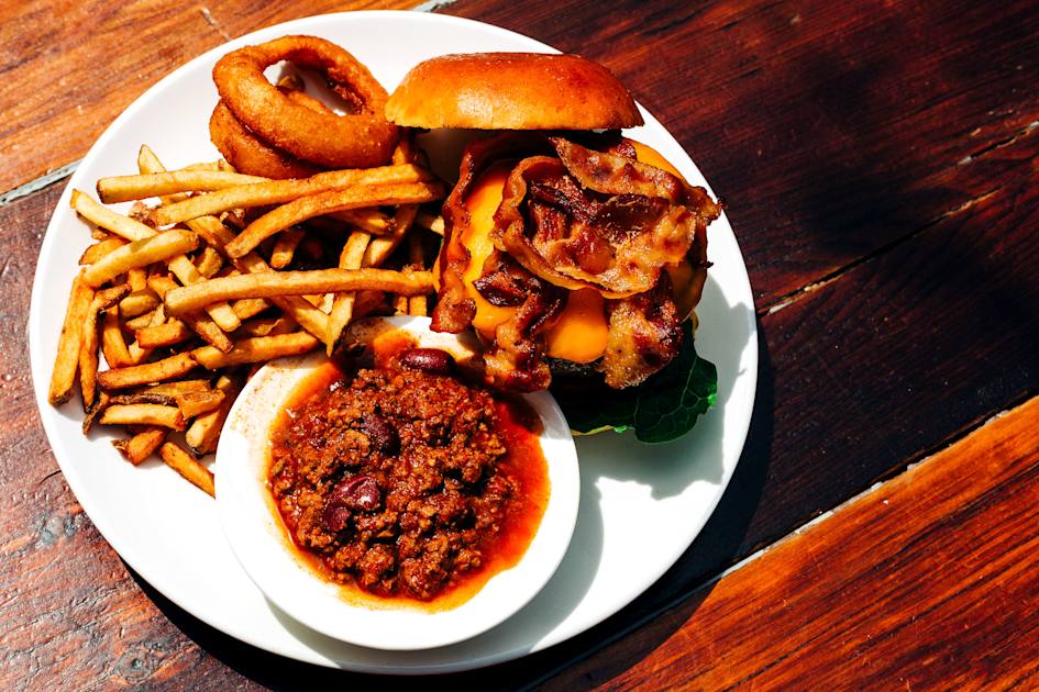 Tubby Hook Tavern | Your Guide to NYC Tourism