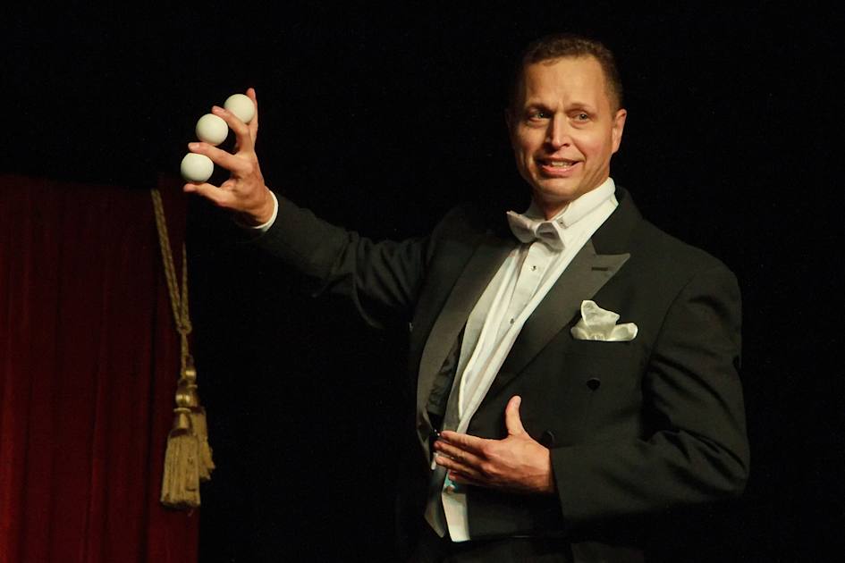 Monday Night Magic at Players Theatre | Events