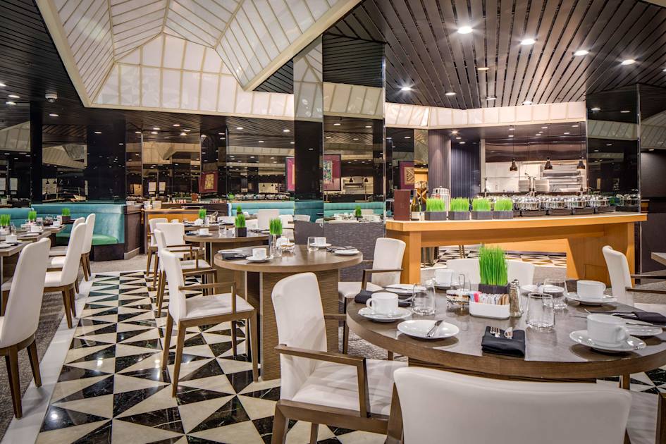 Ambassador Grill: New York City Restaurant, Midtown East