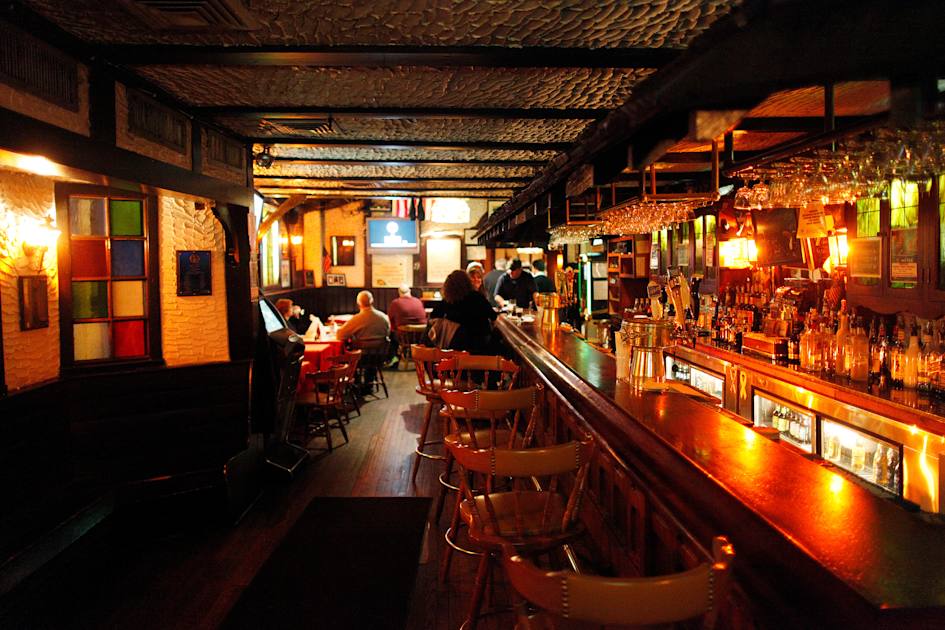 Donovan's Pub | Your Guide to NYC Tourism