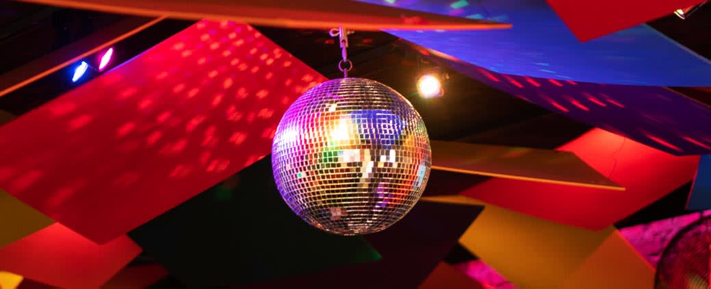 10 Places to Go for a Late Night Out in Queens | Your Guide to NYC Tourism